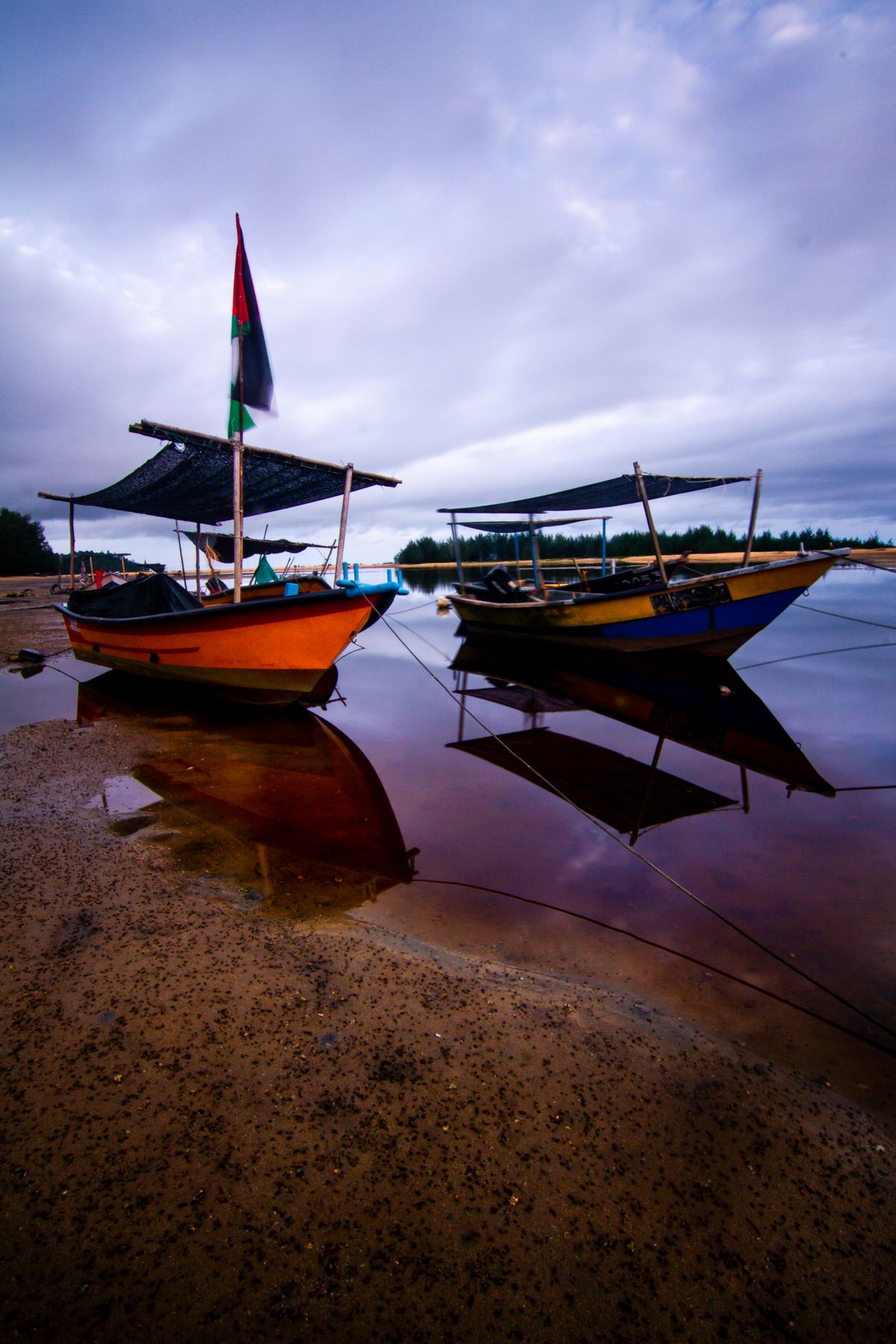 Boats On Shore Photos, Download The BEST Free Boats On Shore Stock ...