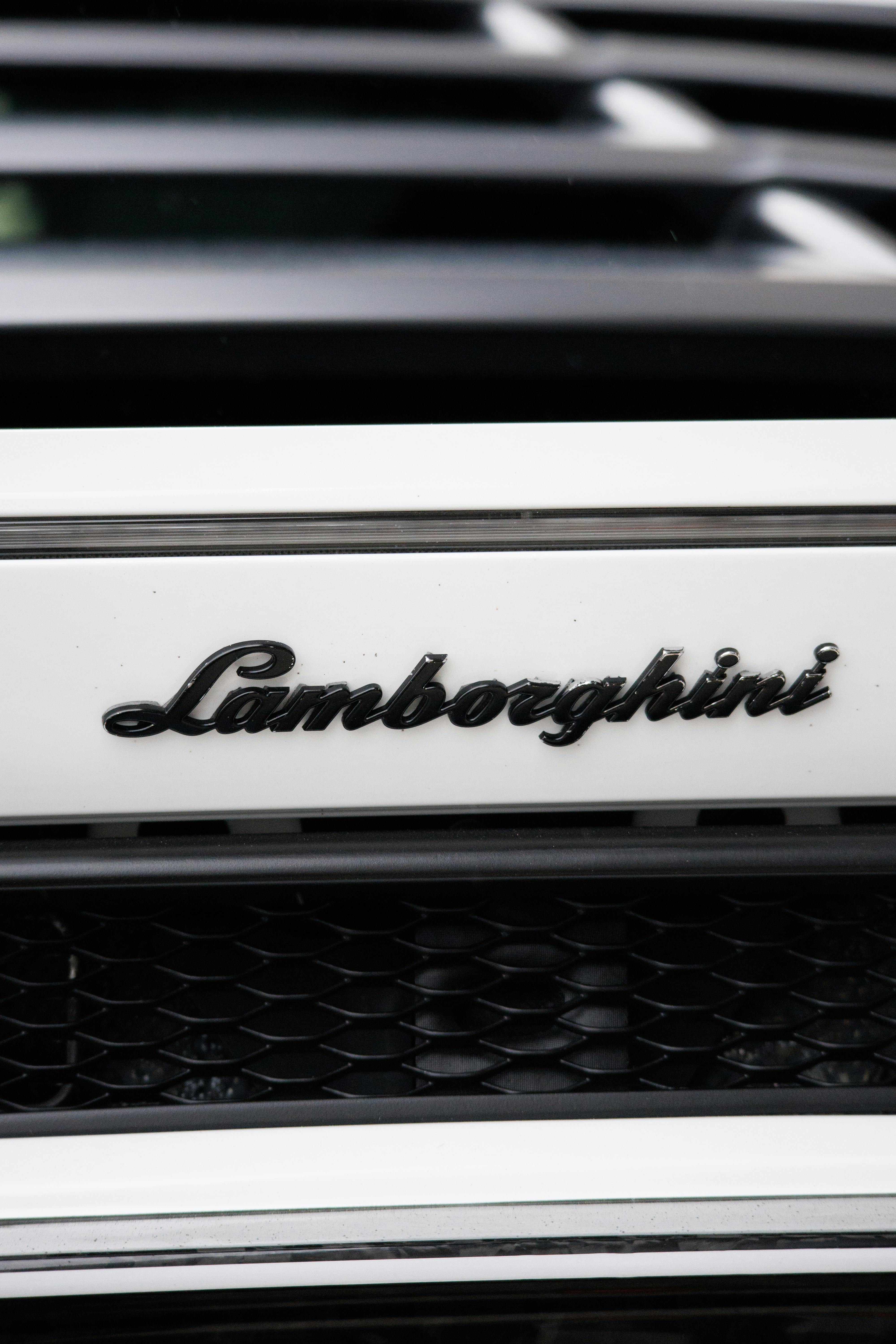 Lamborghini Name on Livery · Free Stock Photo