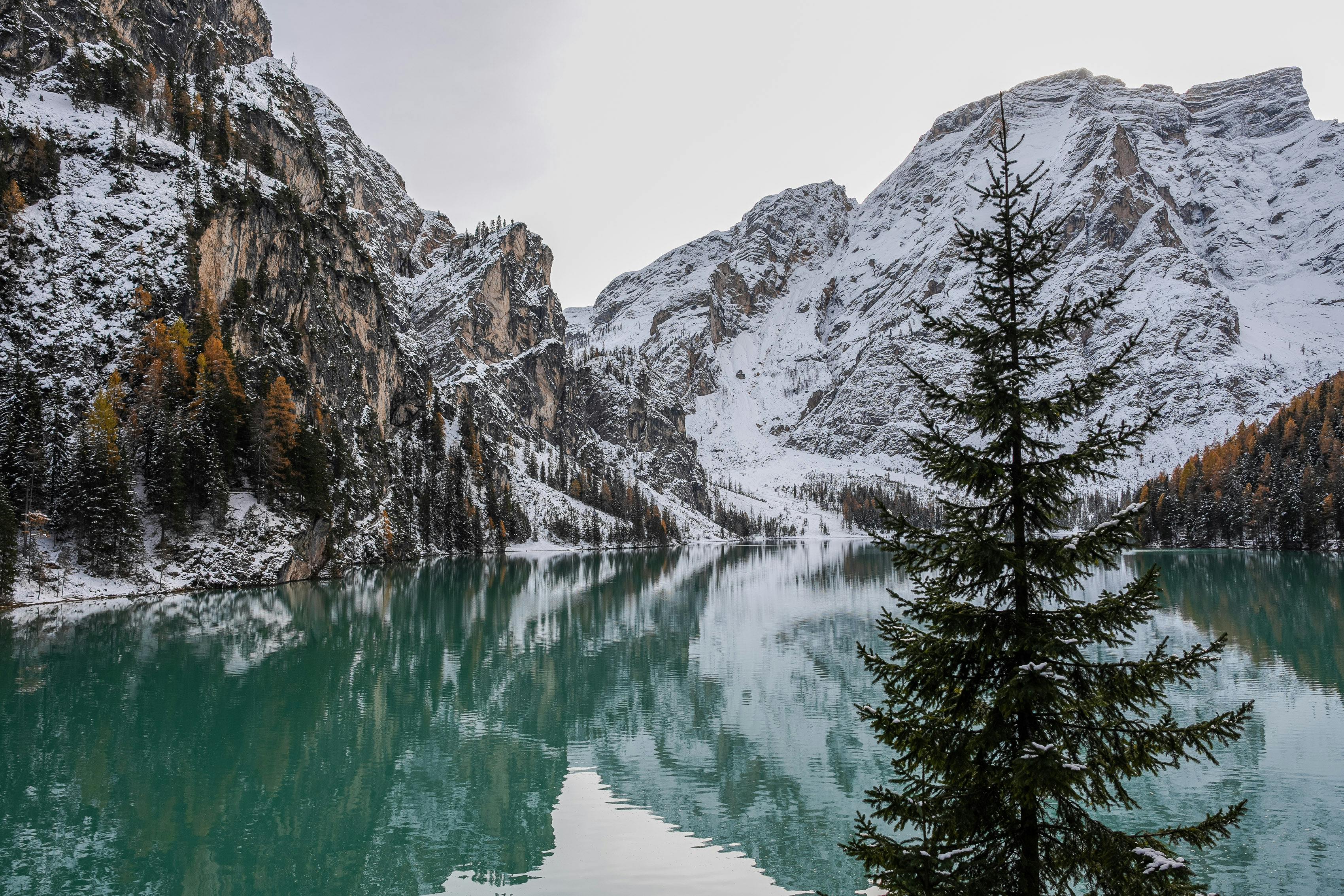 Mountain Lake in Winter · Free Stock Photo