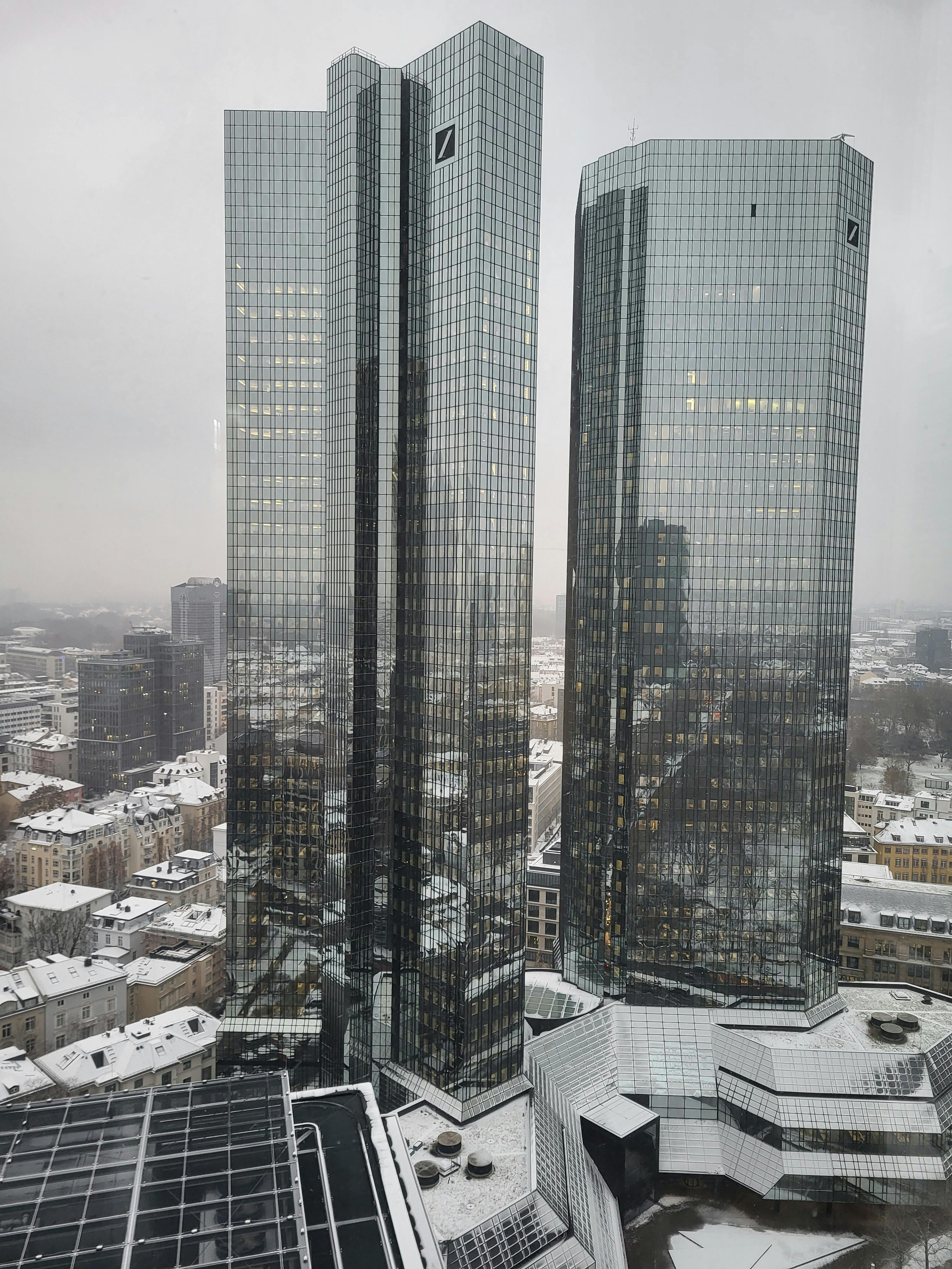 Twin Towers Photos, Download The BEST Free Twin Towers Stock Photos ...