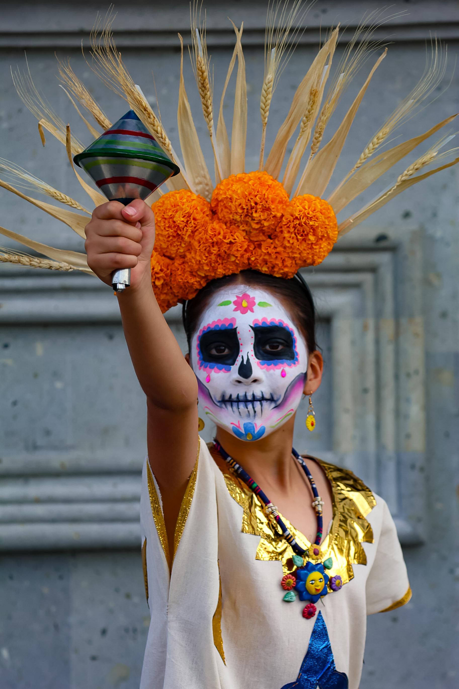 Young Catrina with a Lantern Pretending Statue of Liberty · Free Stock ...