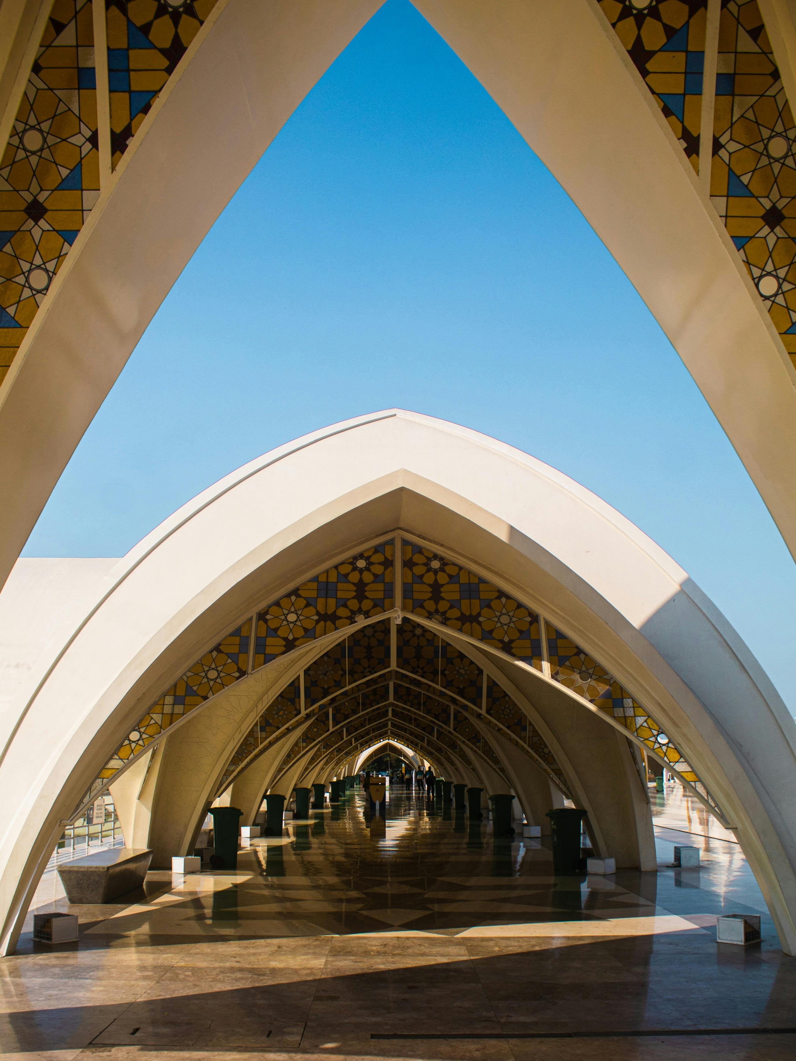 Modern Building Design · Free Stock Photo