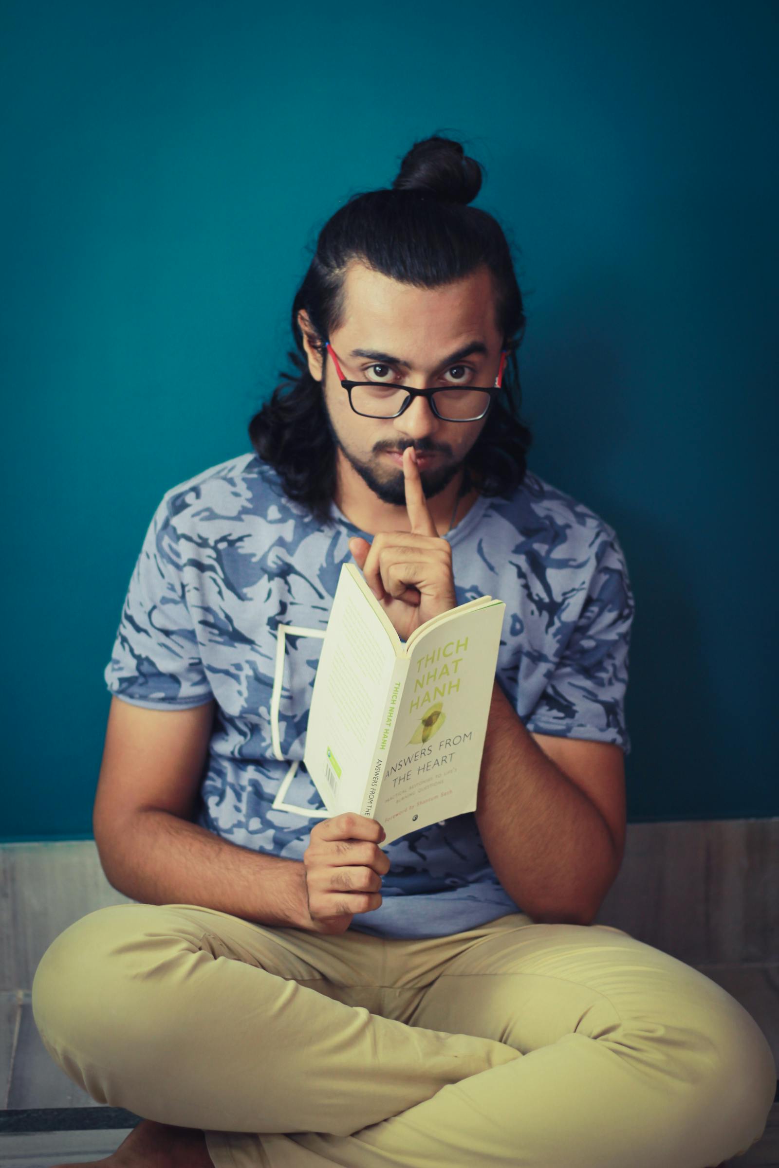 Man Reading Book Photos, Download The BEST Free Man Reading Book Stock ...