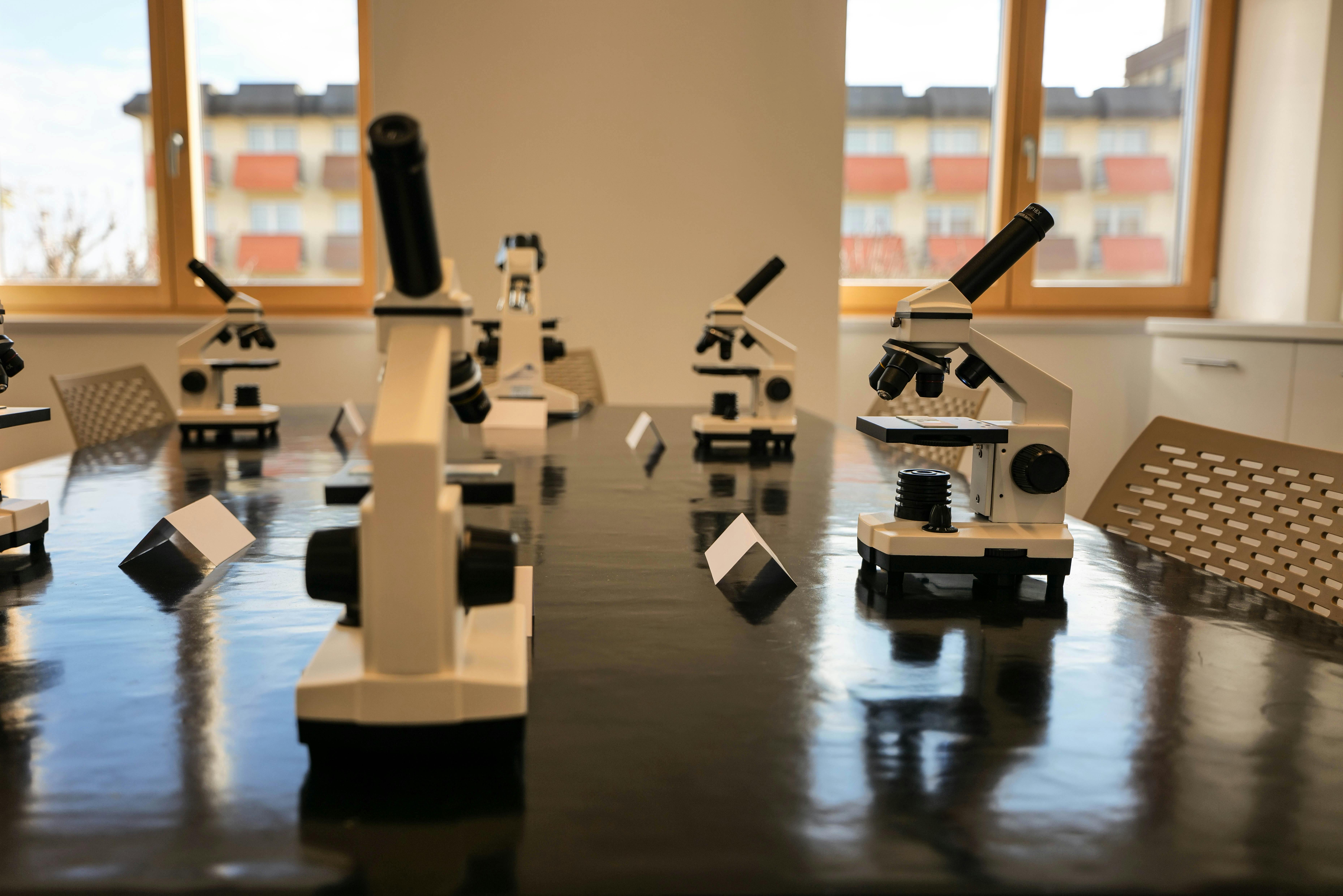 Microscopes in Classroom · Free Stock Photo
