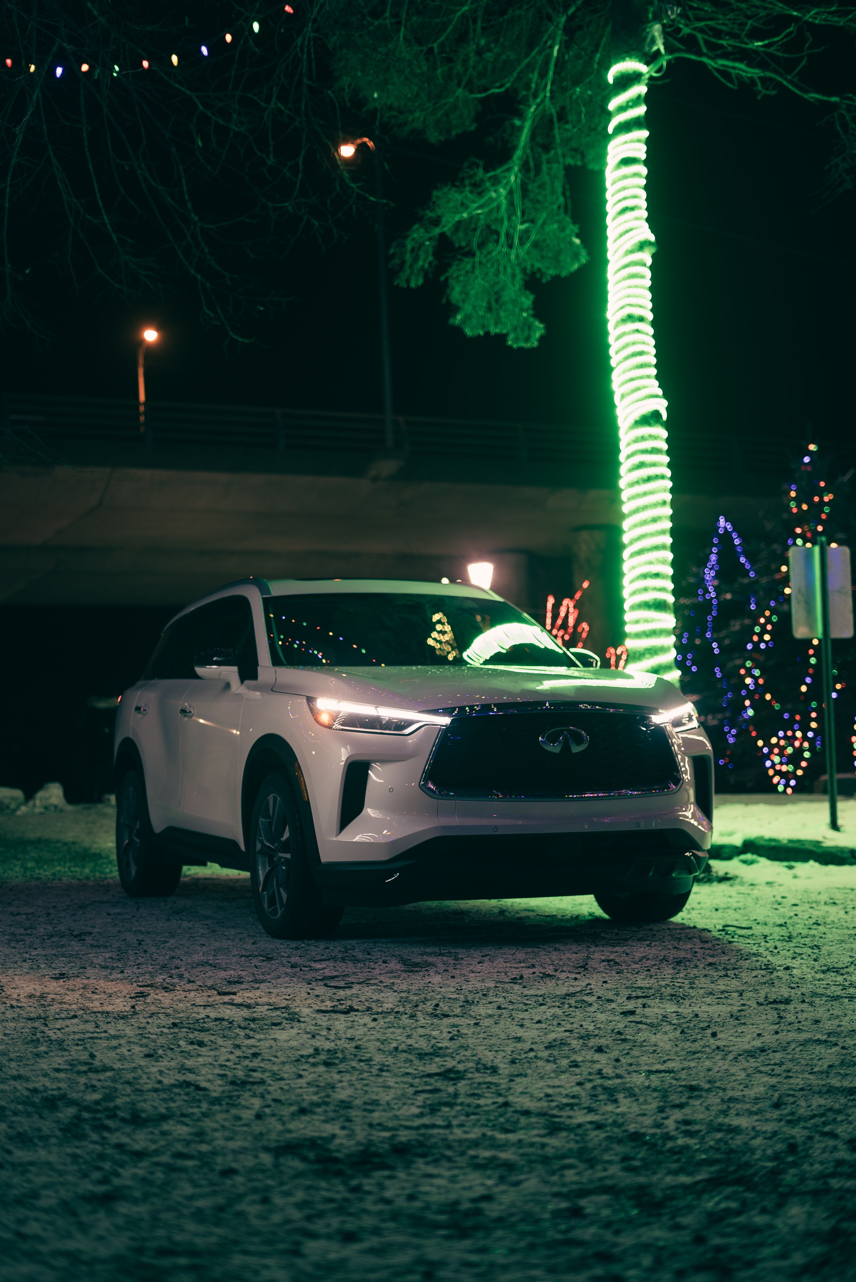Infiniti QX60 at Night in Winter · Free Stock Photo