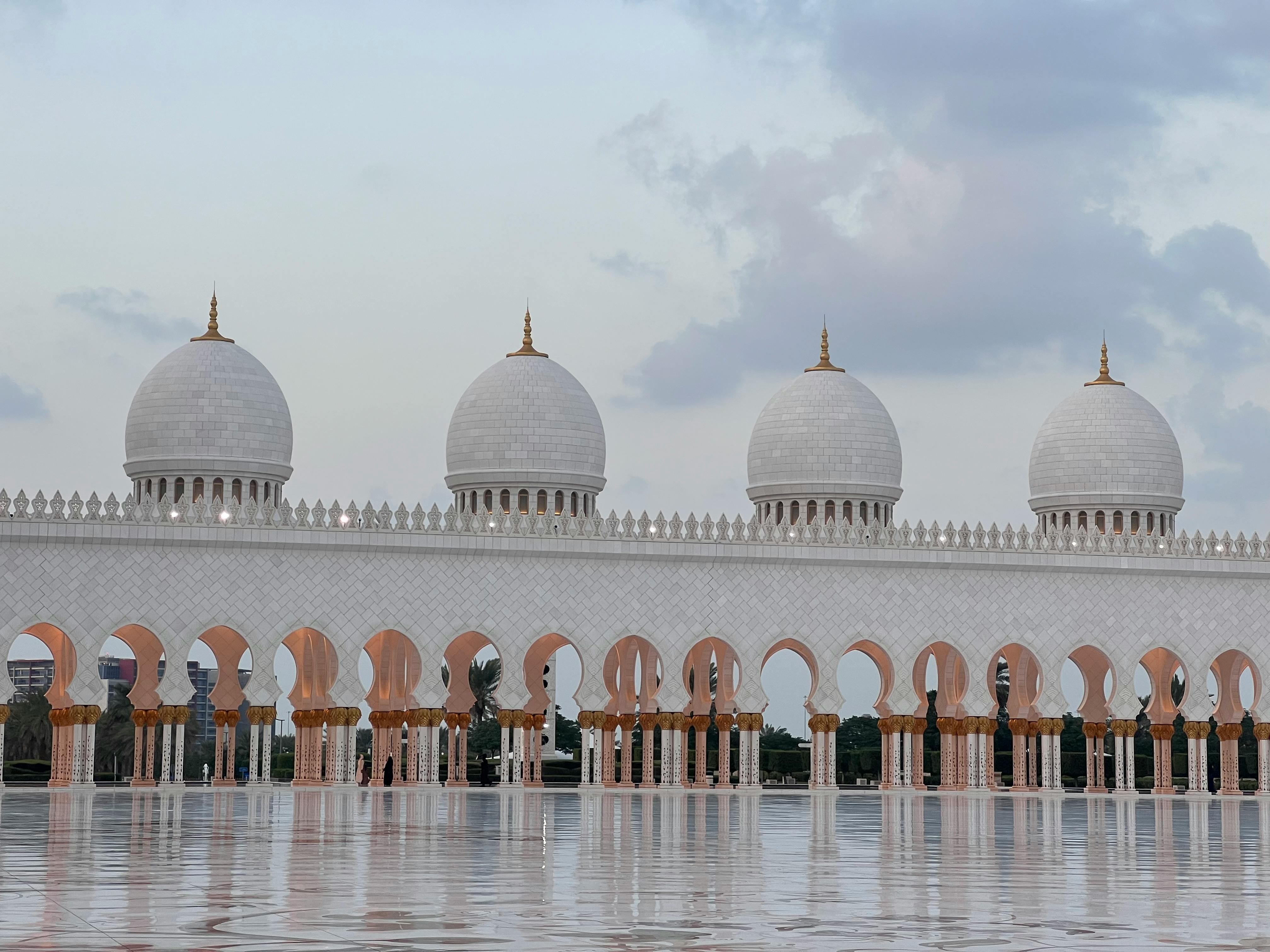 Photo of a White Muslim Mosque · Free Stock Photo