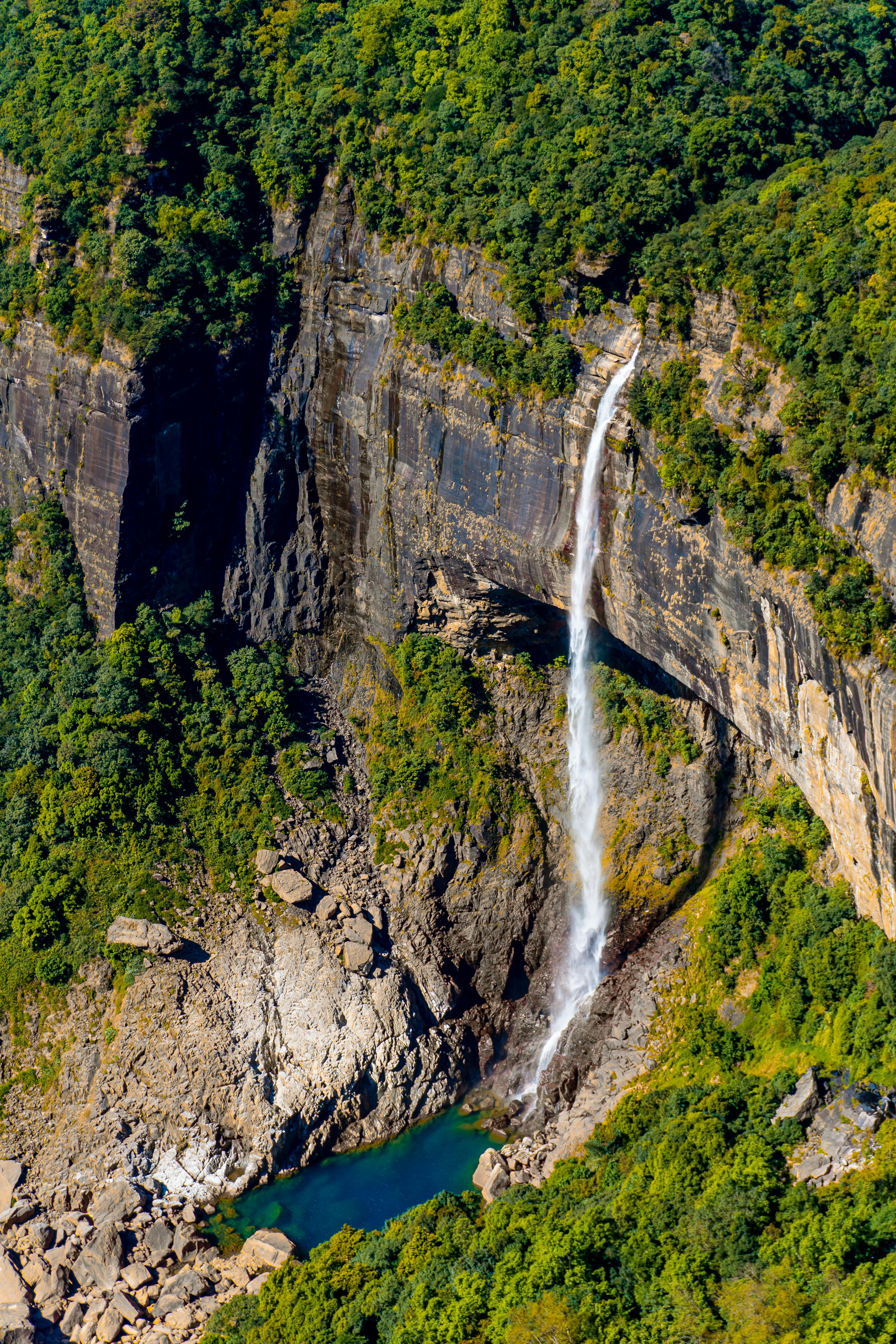 Krang Shuri Waterfalls, Krang Suri Rd, Umlārem, Meghalaya, India, Most ...