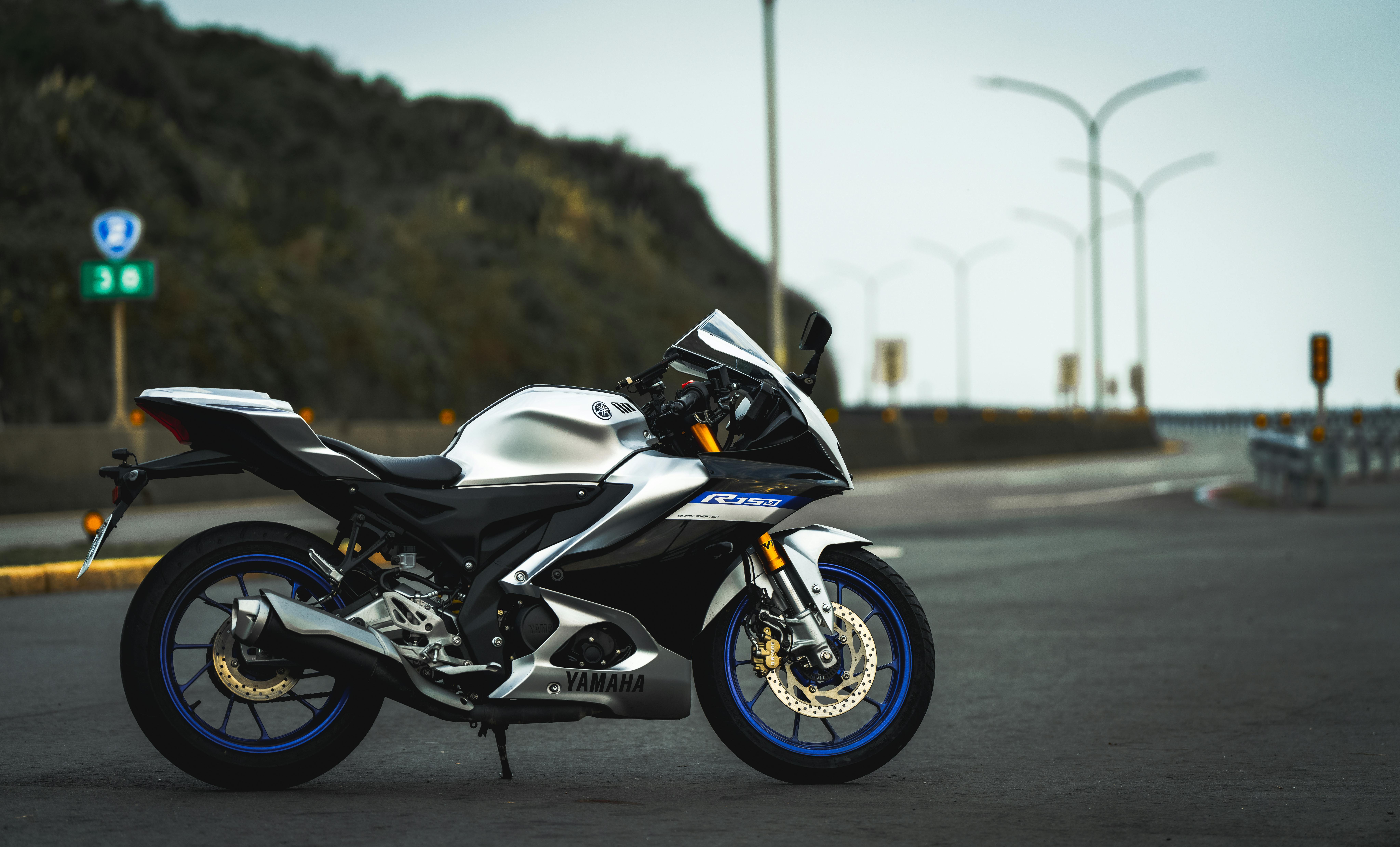 Silver Yamaha Motorcycle · Free Stock Photo