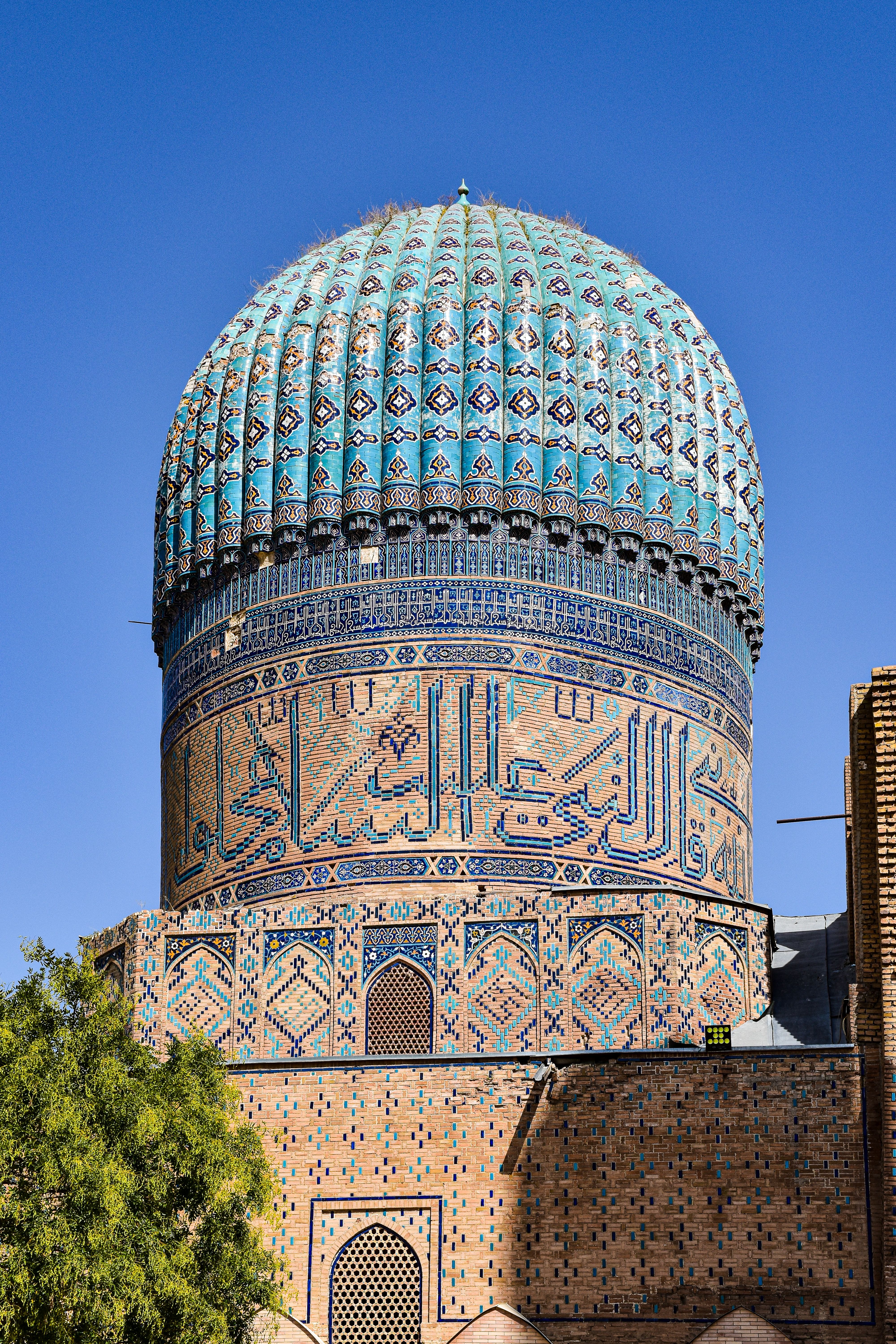 View of the Bibi-Khanym Mosque in Samarkand, Uzbekistan · Free Stock Photo