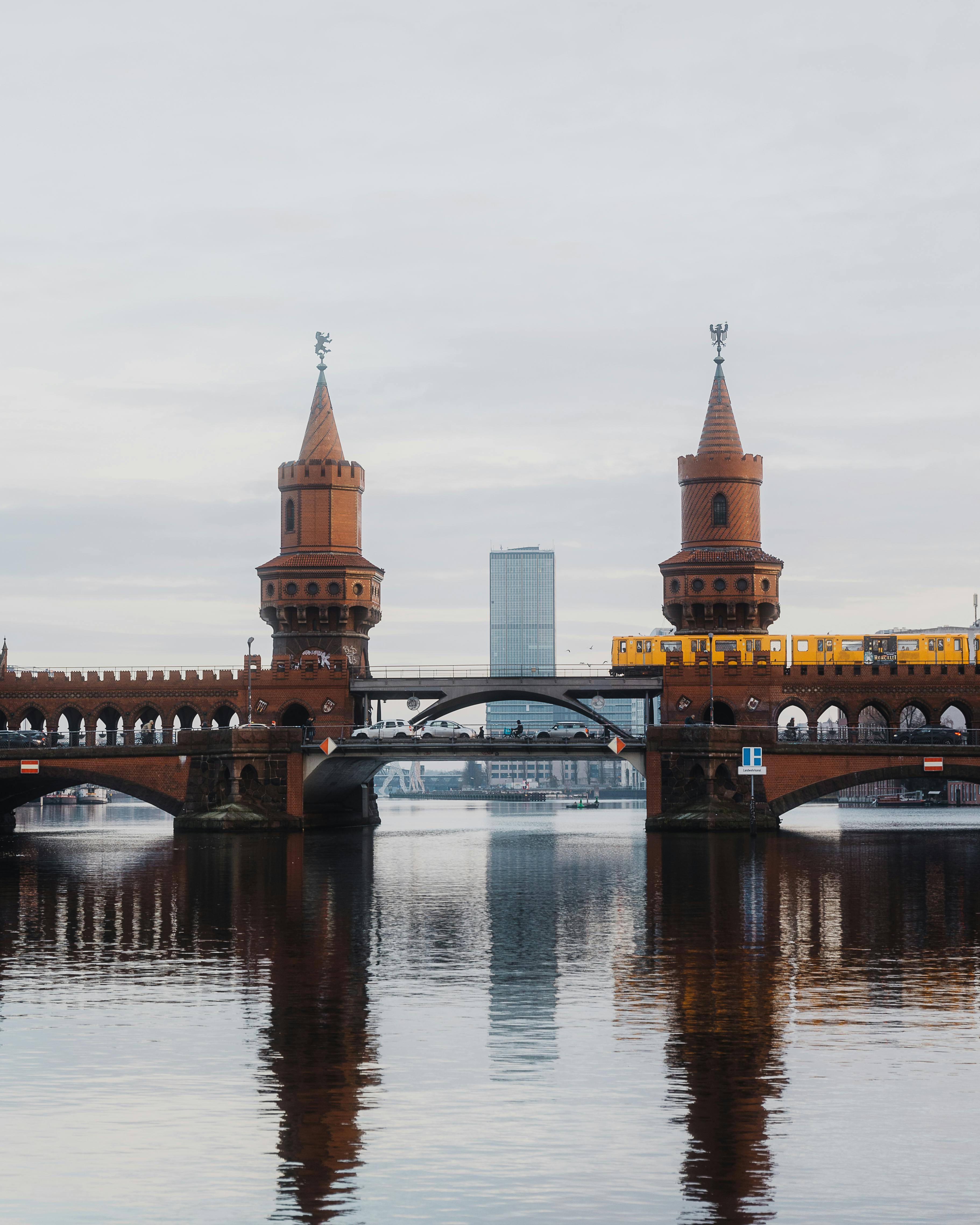 Oberbaum Bridge in Berlin · Free Stock Photo