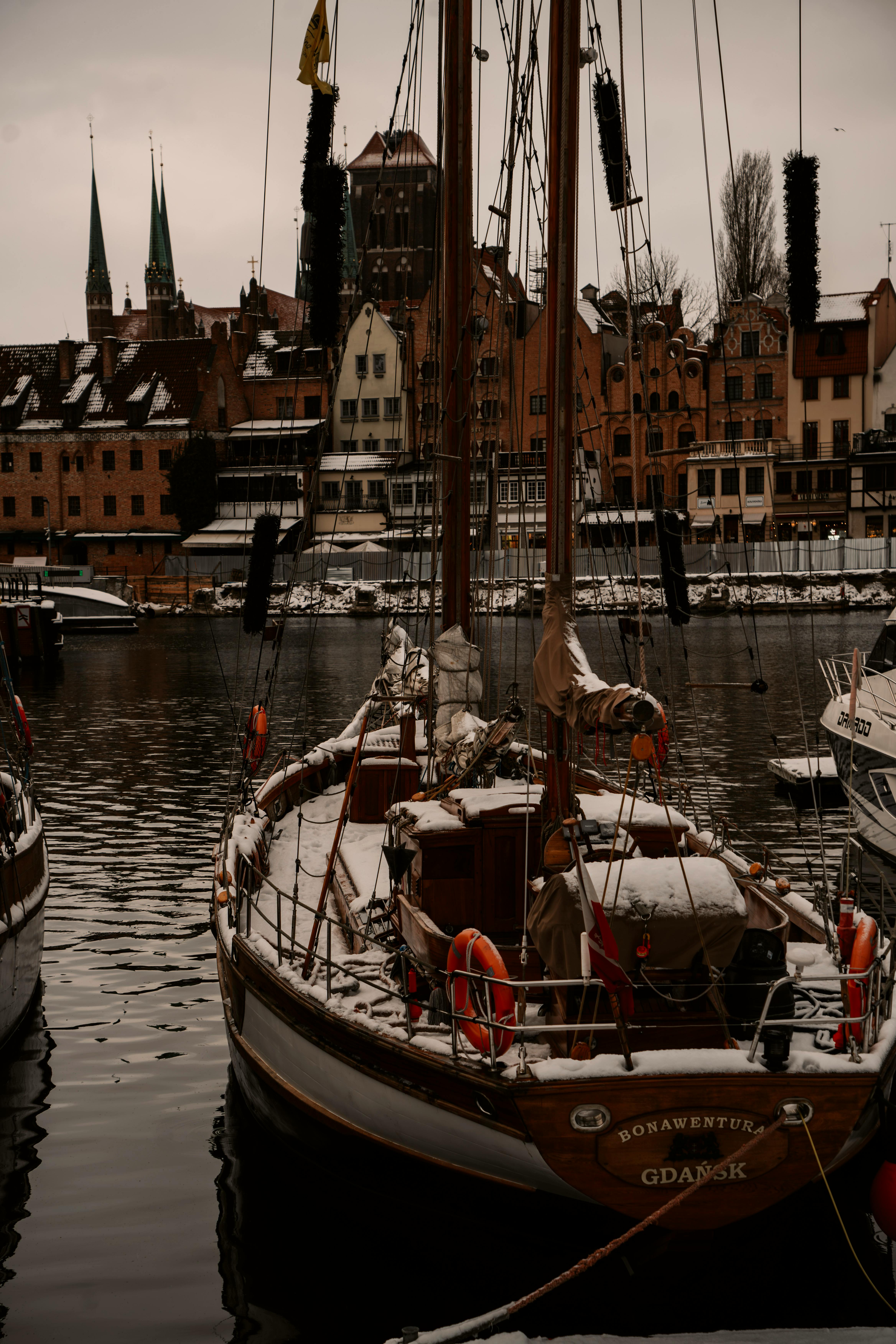 Foto de stock gratuita sobre amarrado, barco, ciudad, ciudades, costa ...