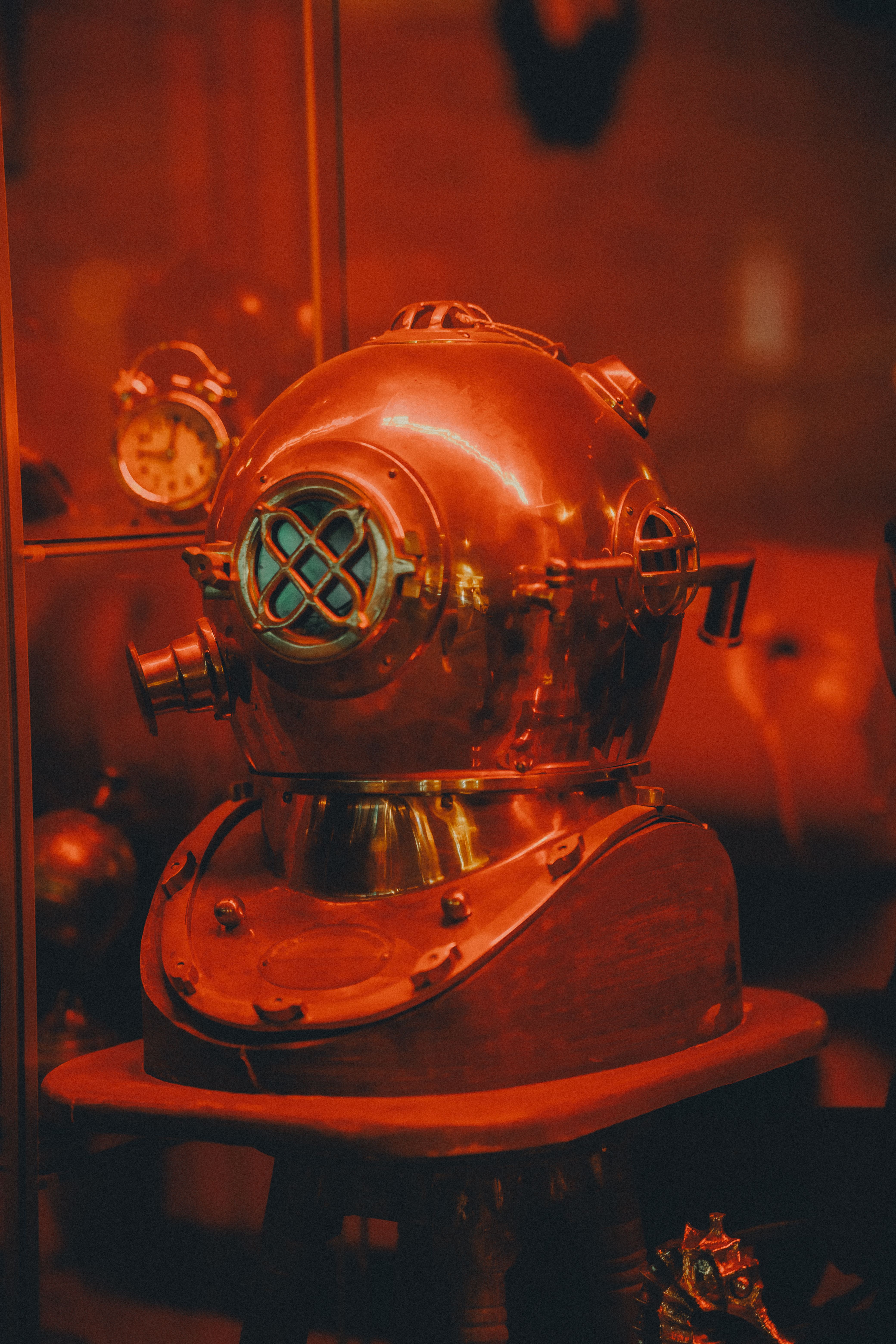Vintage Diver Helmet on Display · Free Stock Photo