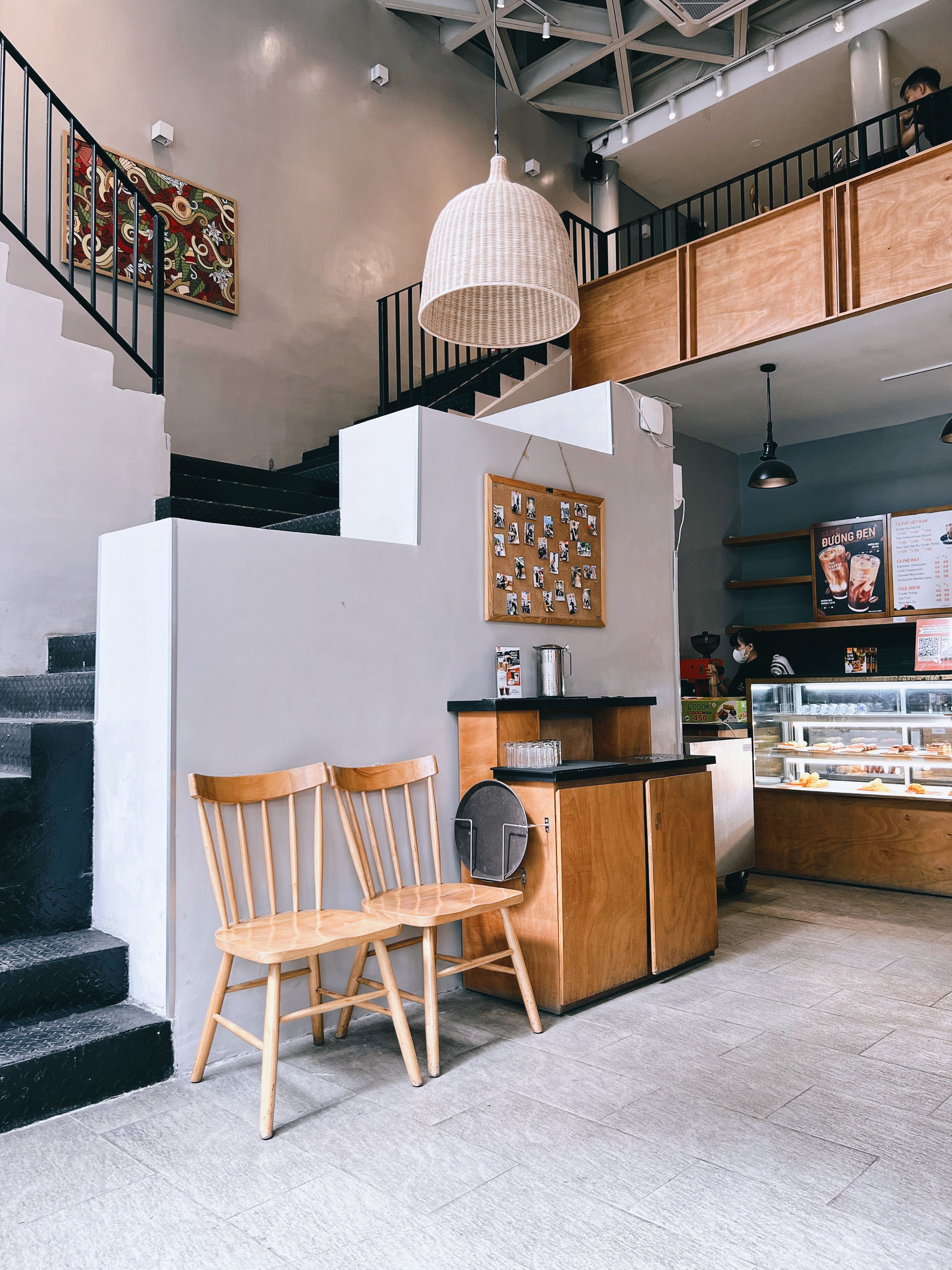 Modern Cafe Interior · Free Stock Photo