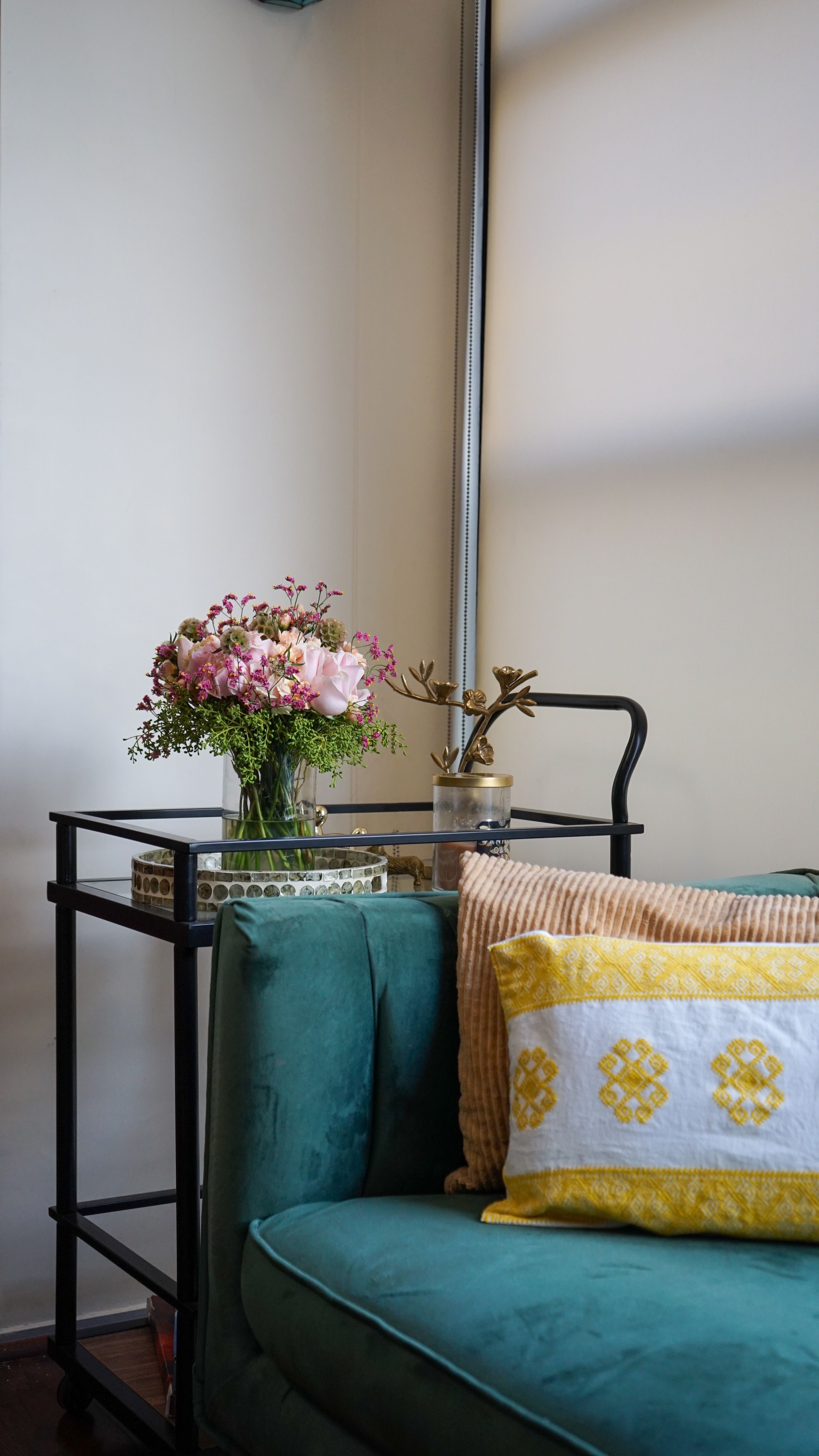 Sofa in Living Room · Free Stock Photo