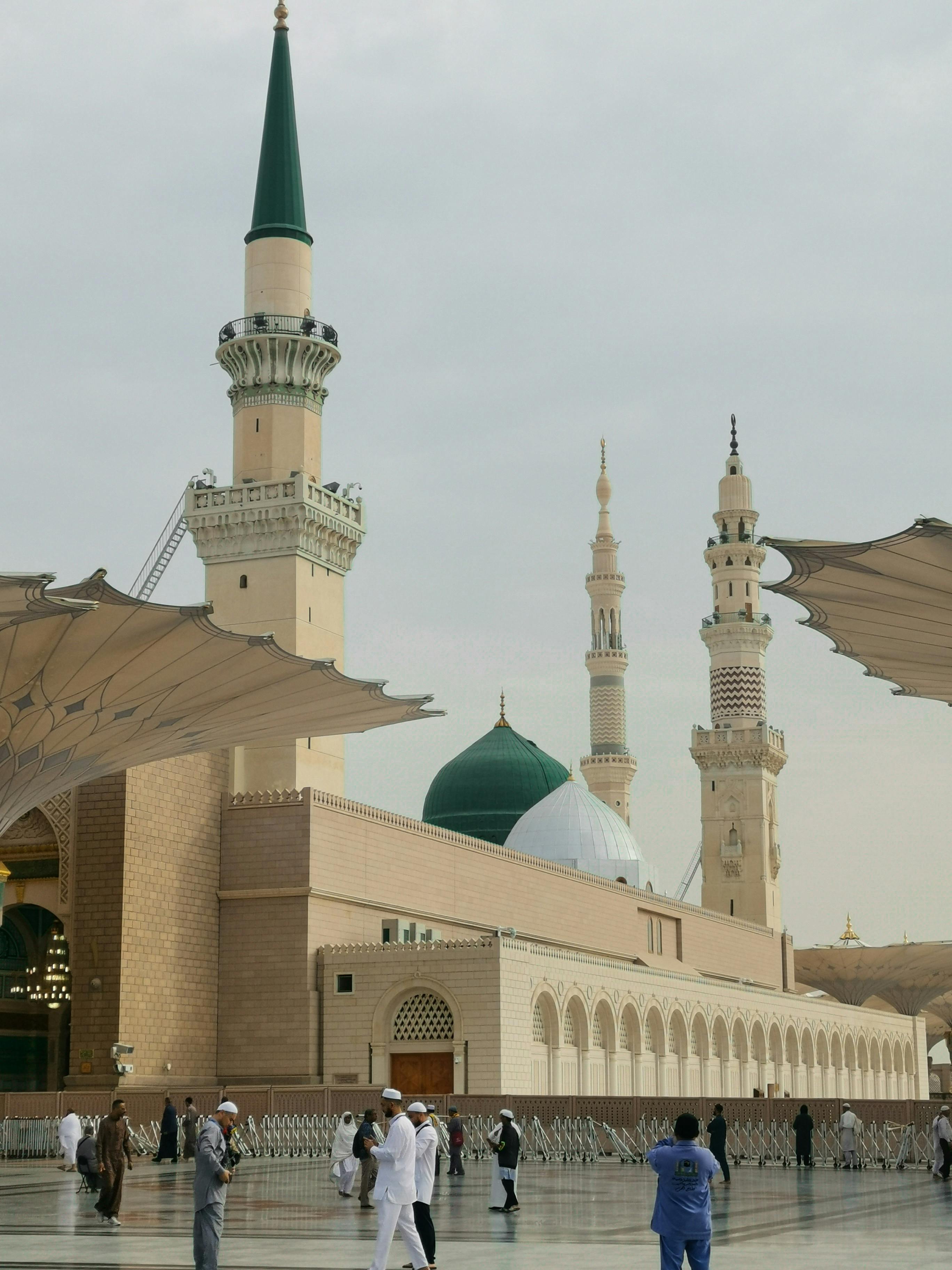The Al-Masjid An-Nabawi Mosque in Saudi Arabia · Free Stock Photo