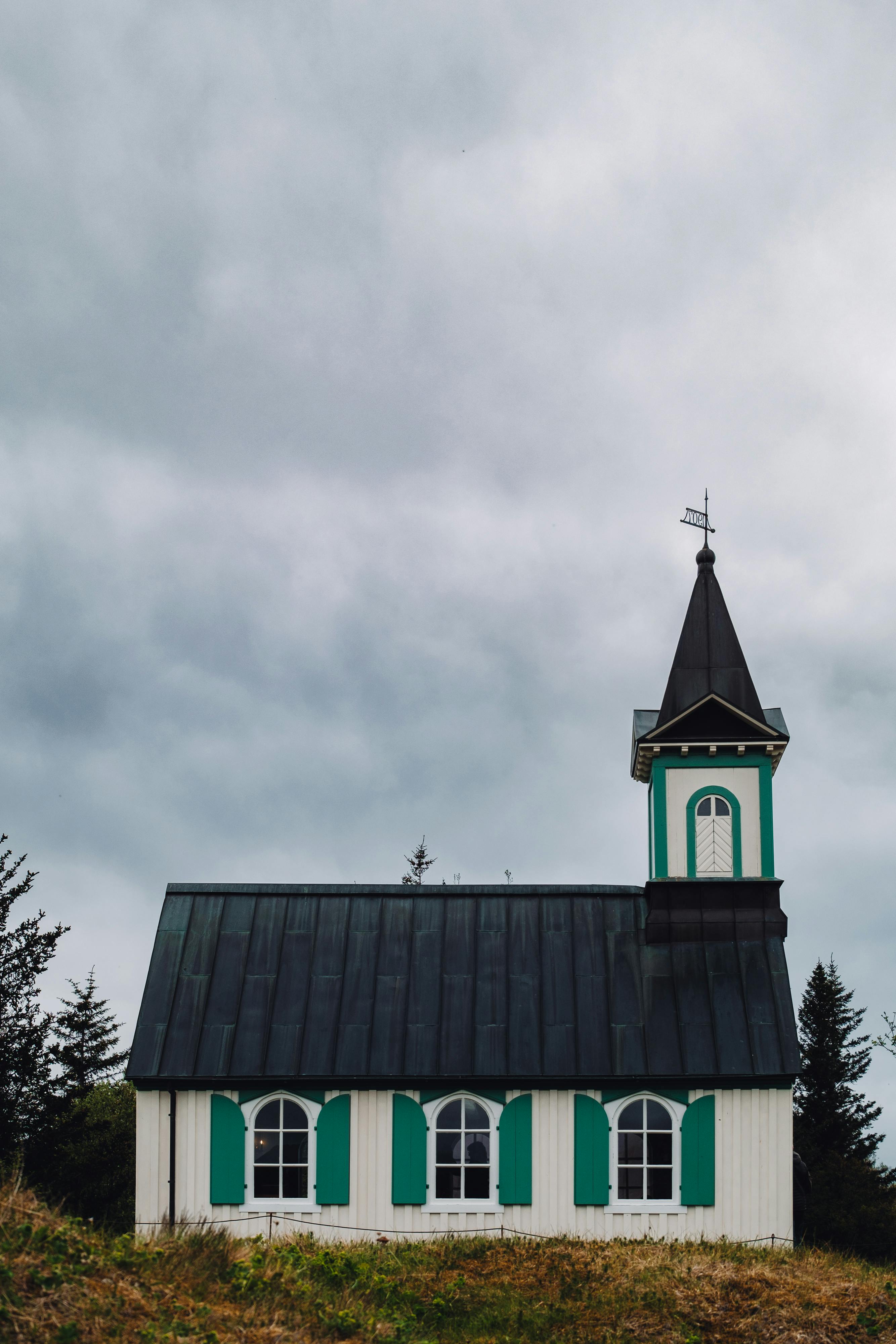 Old Traditional Church in Countryside · Free Stock Photo
