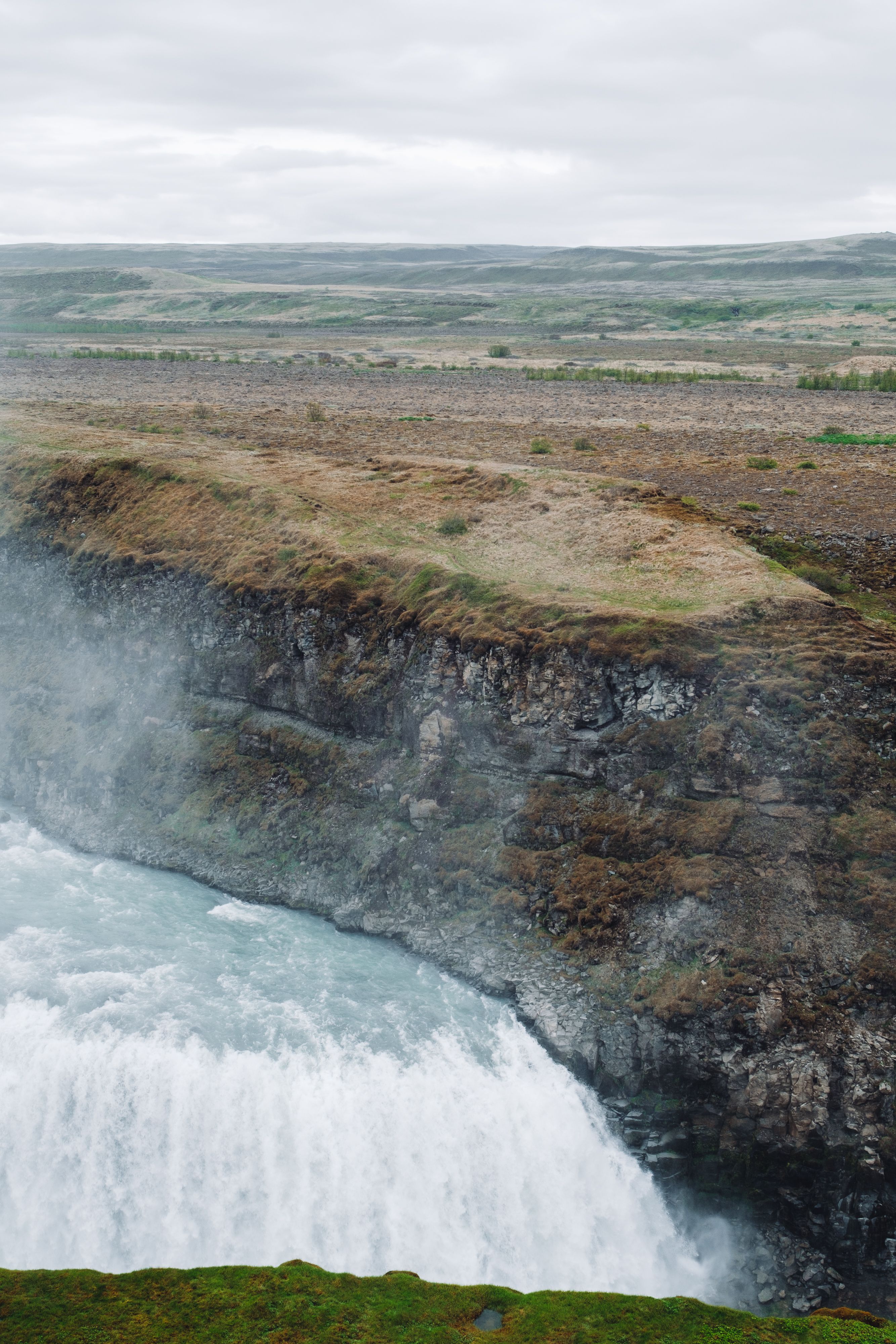 Waterfall on the Plain · Free Stock Photo