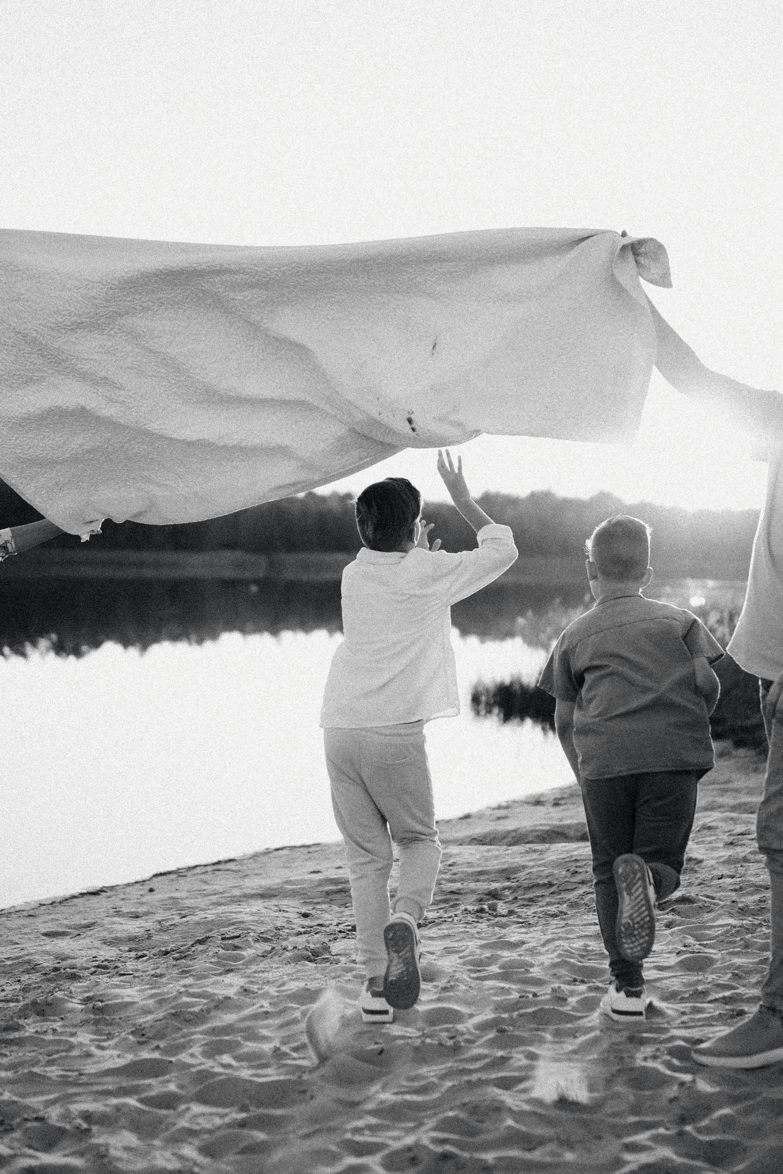 Employee Running Photos, Download The BEST Free Employee Running Stock ...