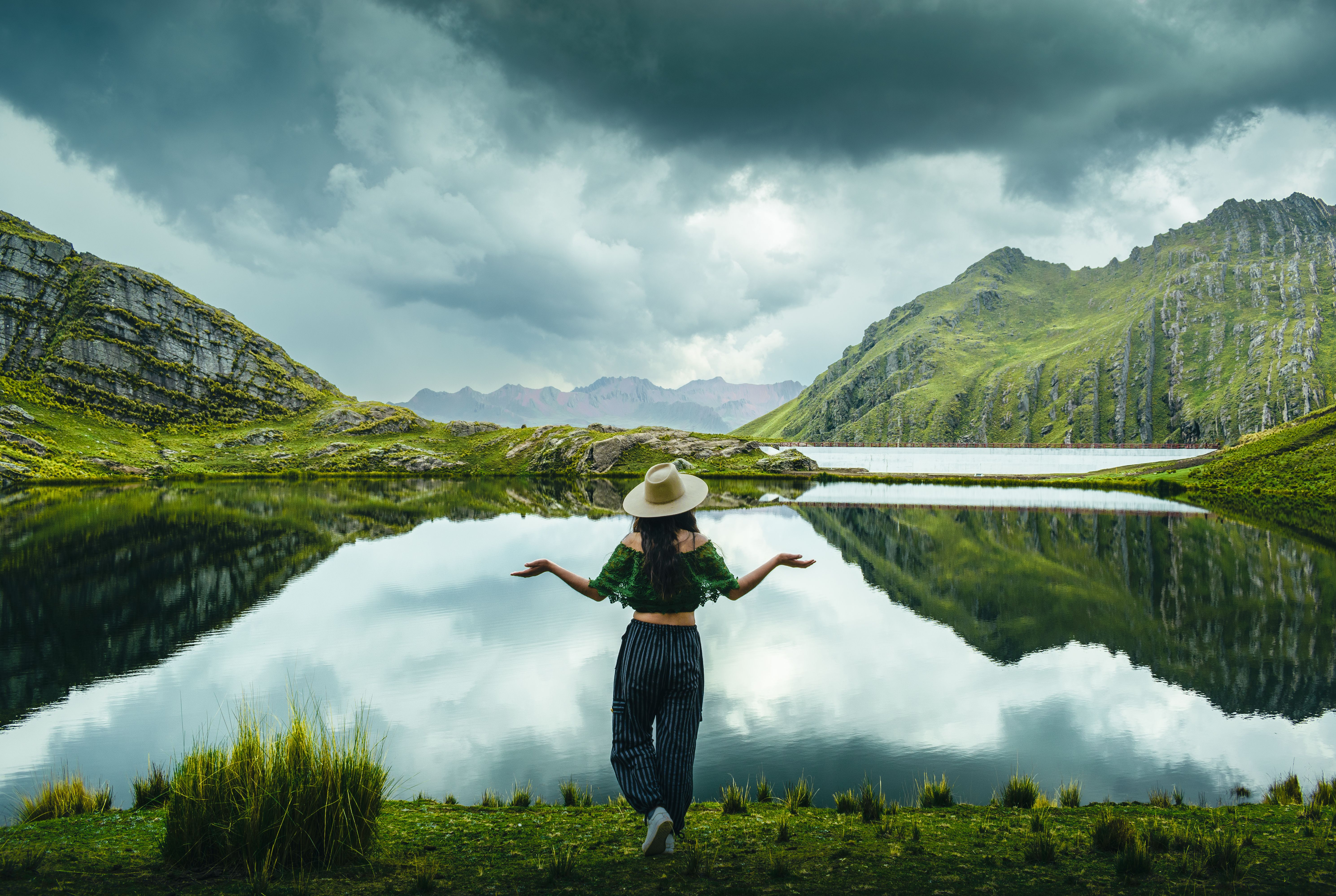 Dark Lake · Free Stock Photo