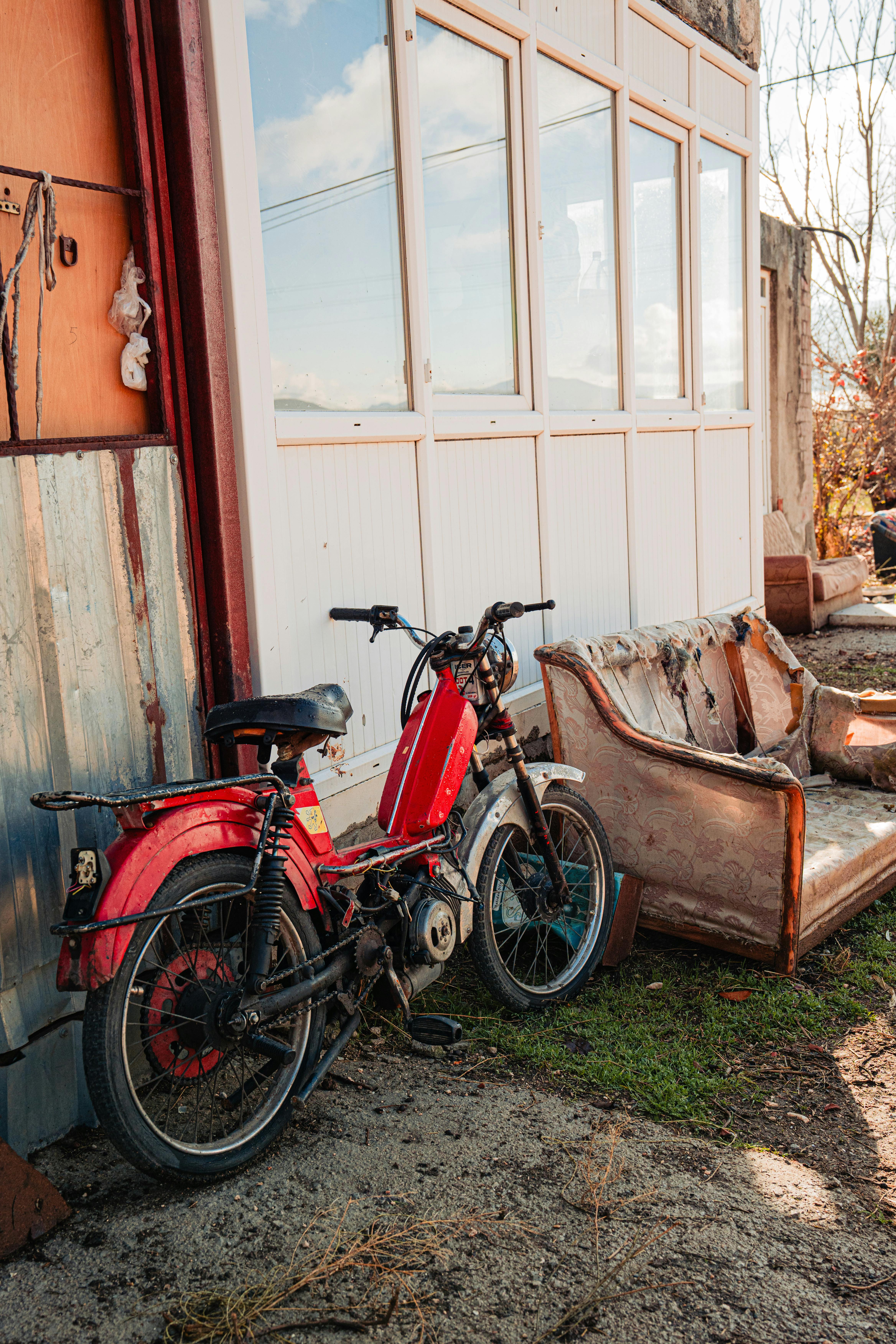 Garage Sofa Photos, Download The BEST Free Garage Sofa Stock Photos ...