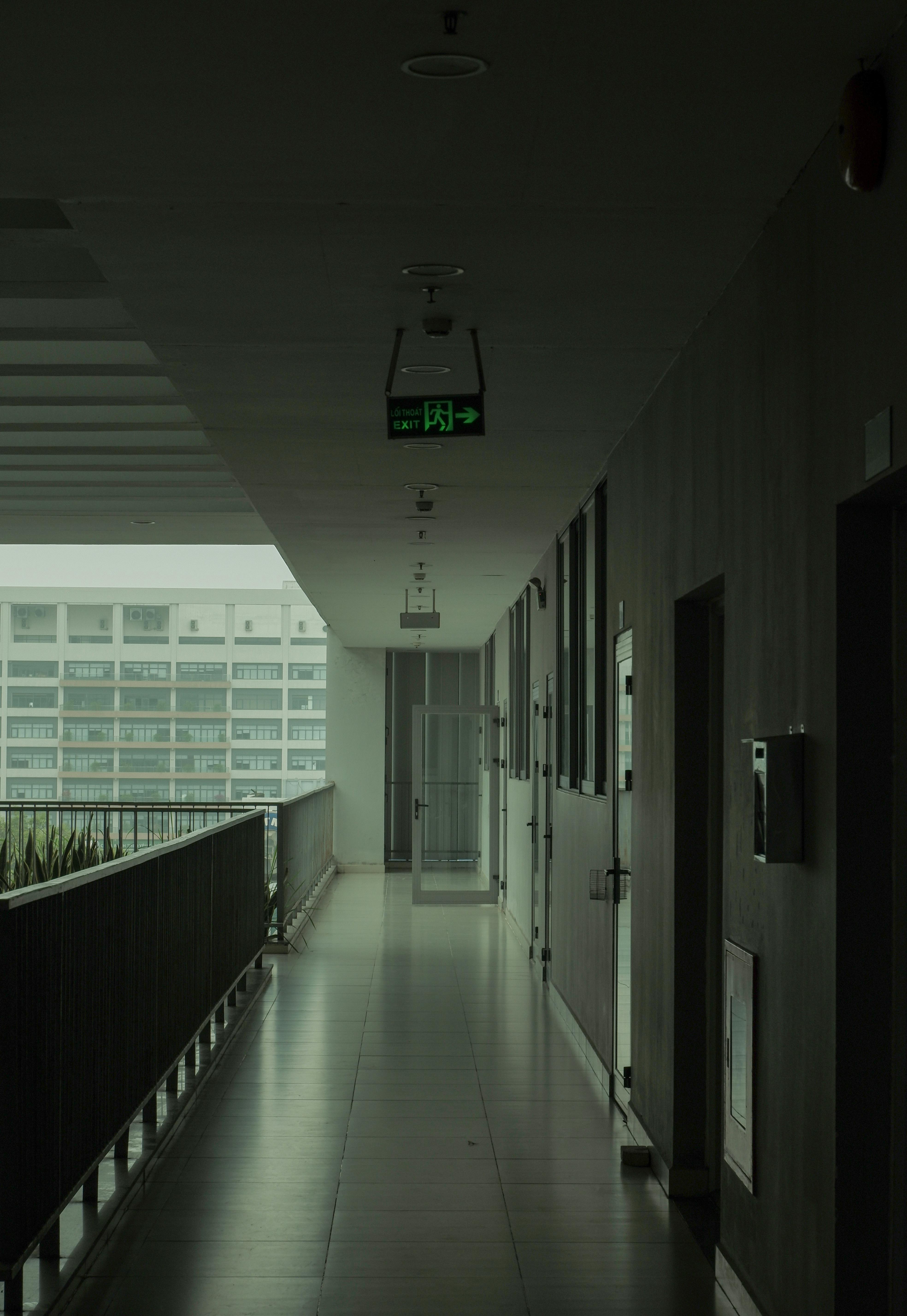 Passage in Modern Building · Free Stock Photo