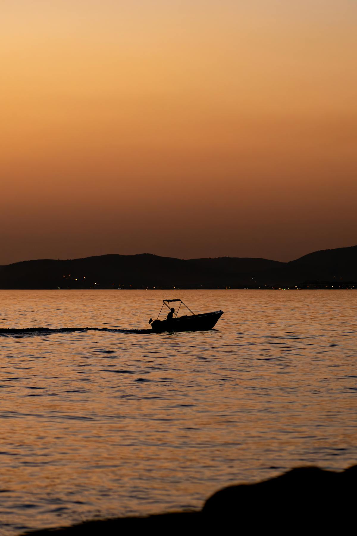 Boat In Sunset Photos, Download The BEST Free Boat In Sunset Stock ...