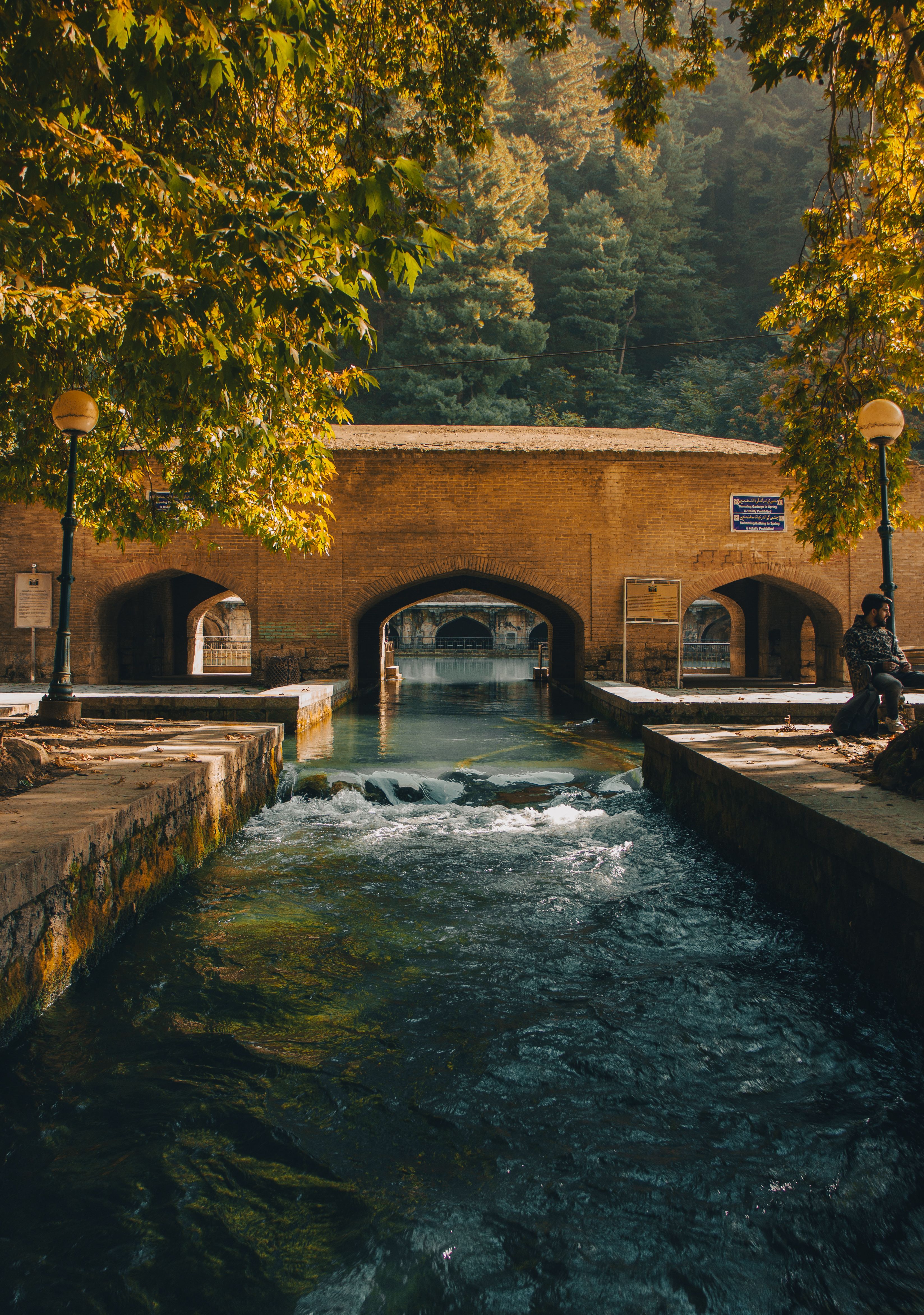 Verinag Spring in Mughal Garden · Free Stock Photo