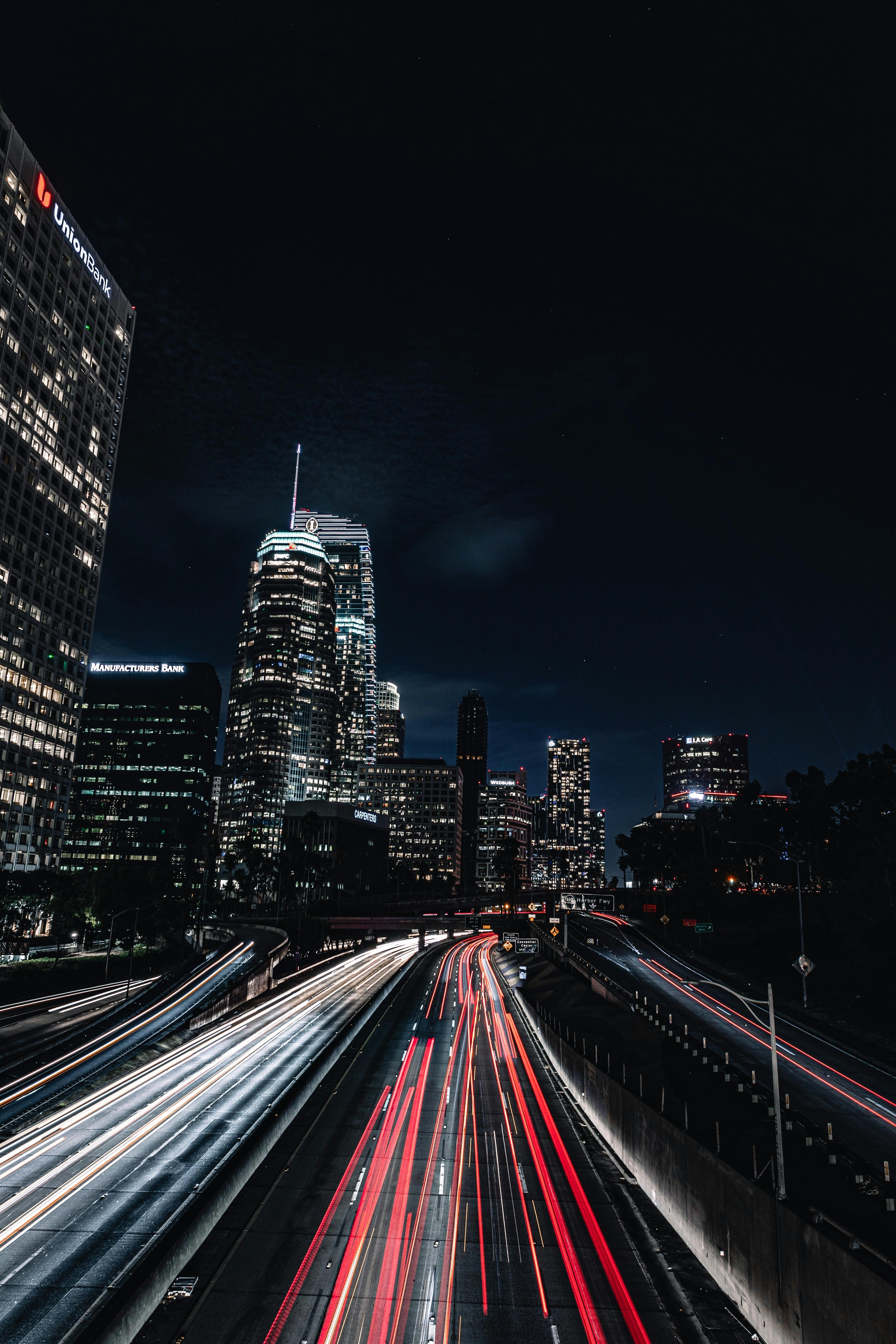 Traffic in a City at Night · Free Stock Photo