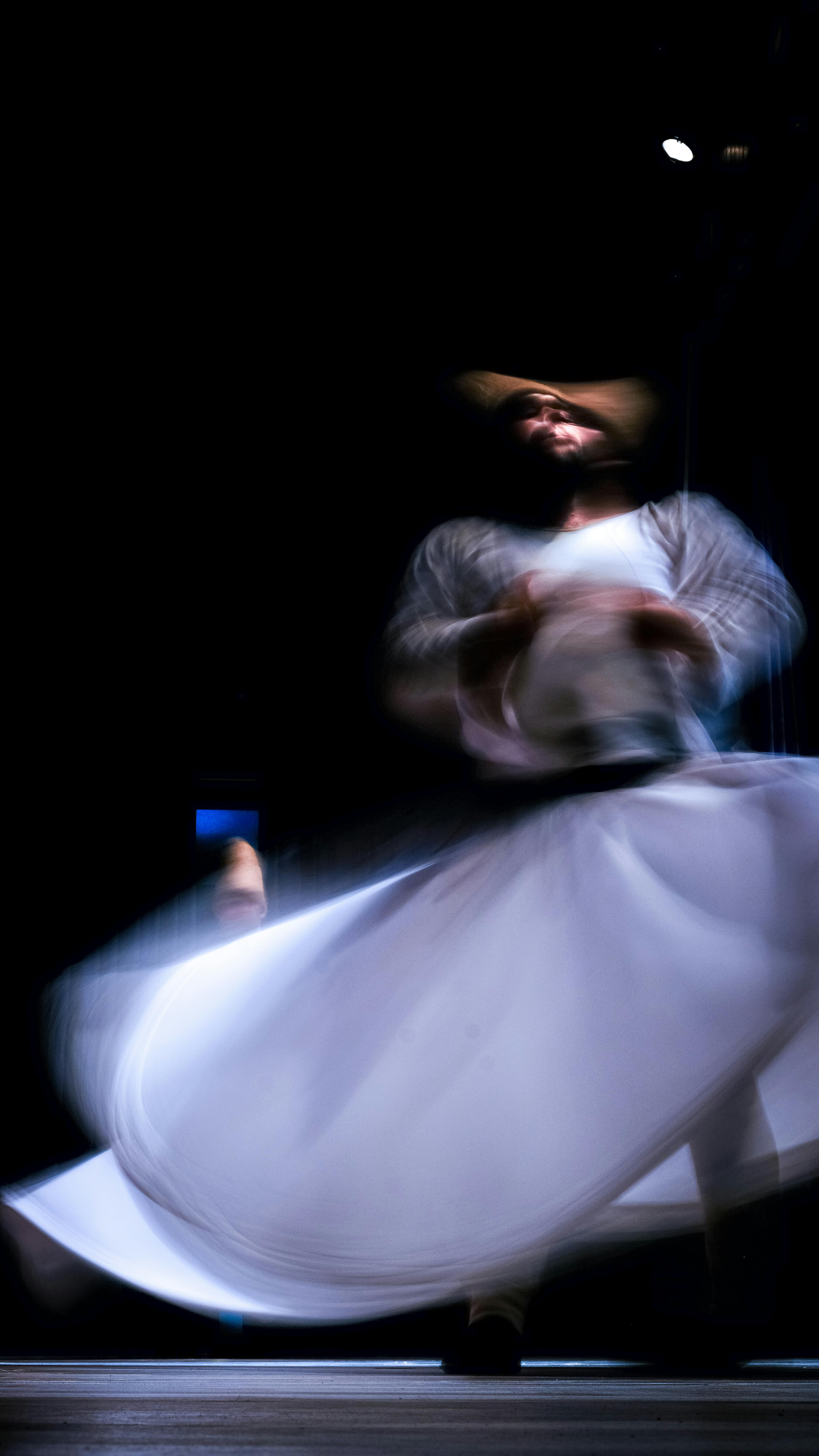 Blurred Model in White Dress · Free Stock Photo