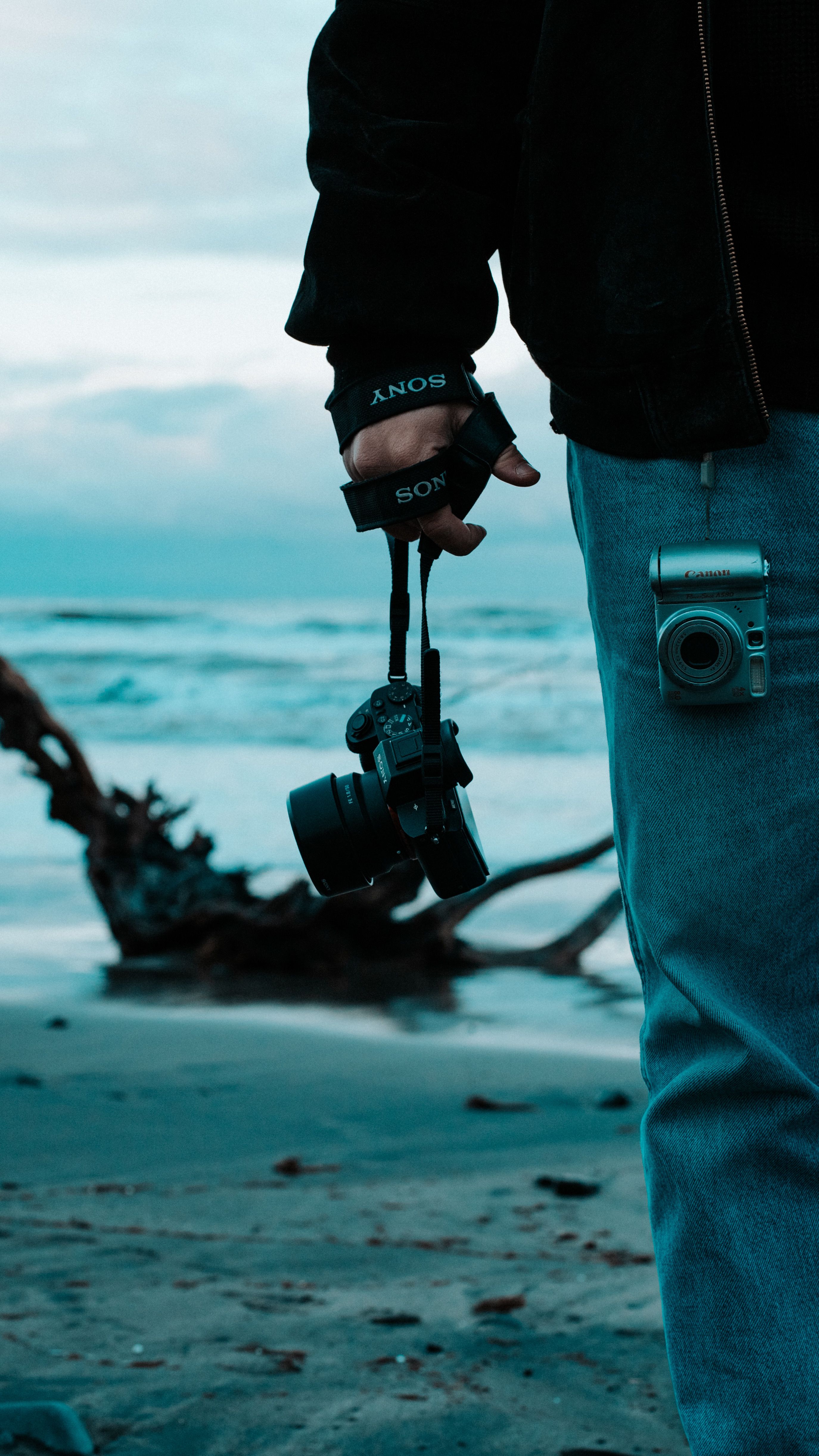 Man Holds Blue Fujufilm Instax Mini Camera · Free Stock Photo