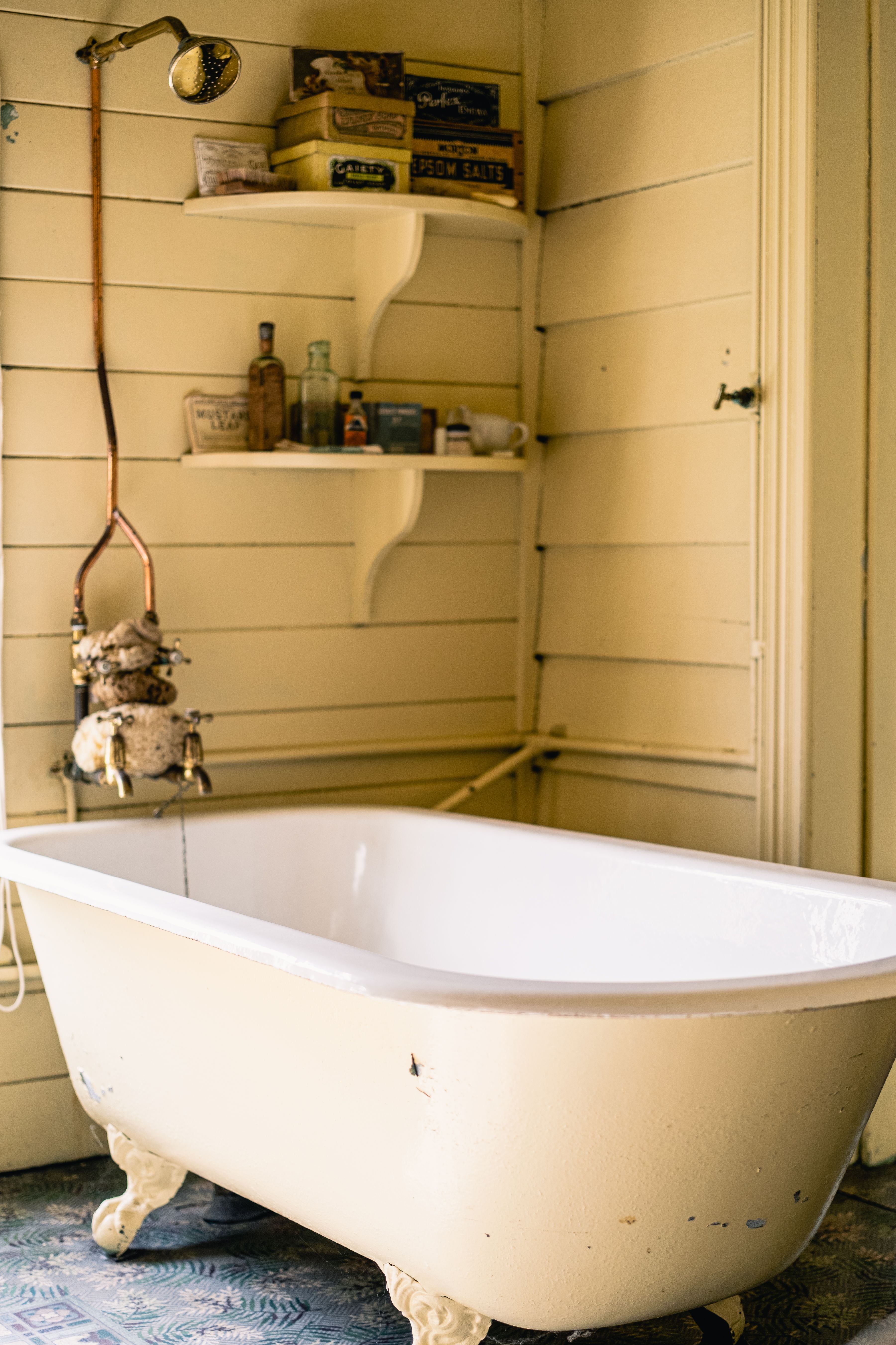 Bath in a Bathroom · Free Stock Photo