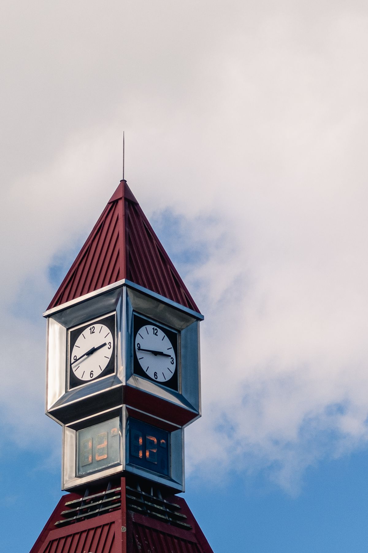 Clock Ticking Photos, Download The BEST Free Clock Ticking Stock Photos ...