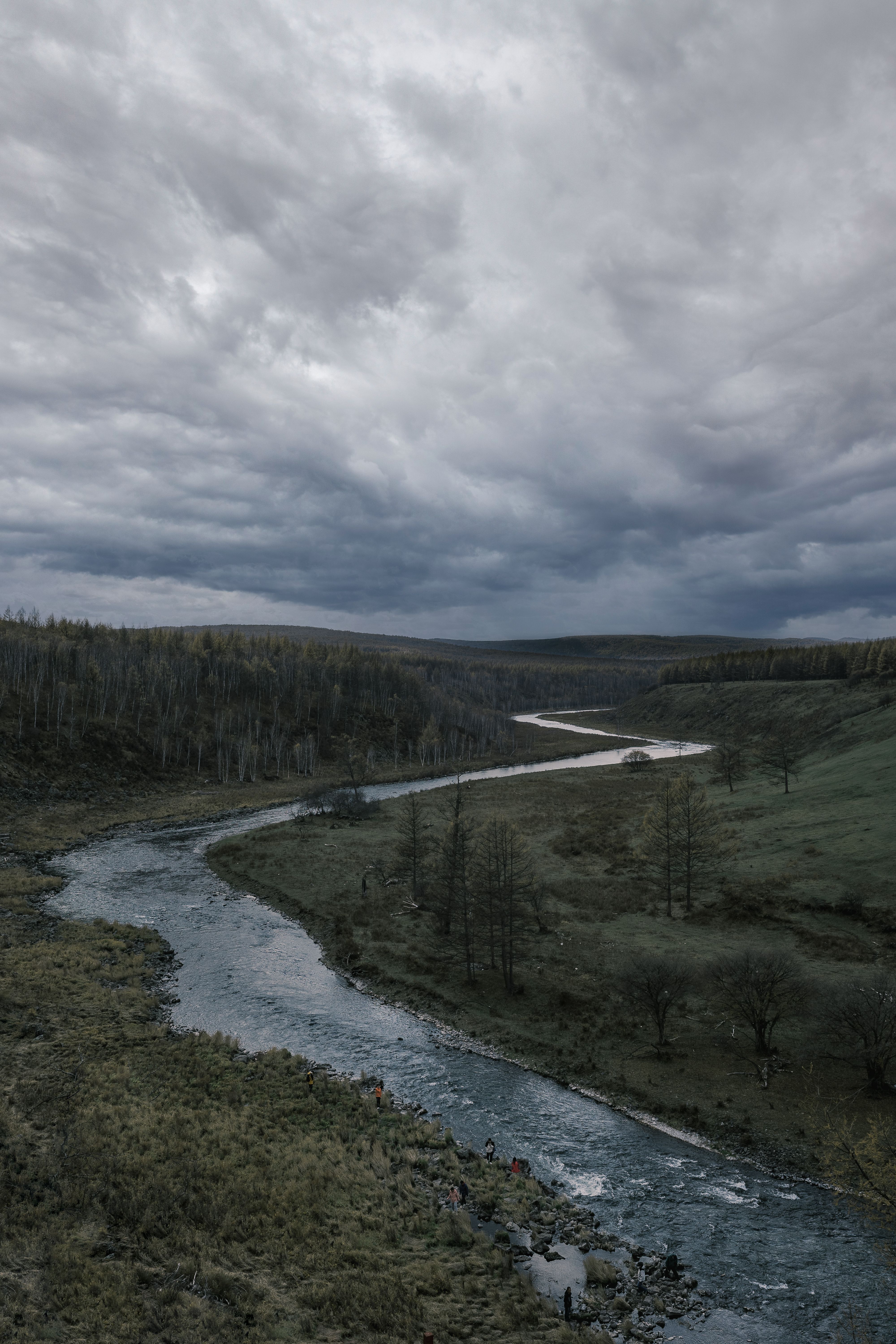 River under Cloudy Sky · Free Stock Photo