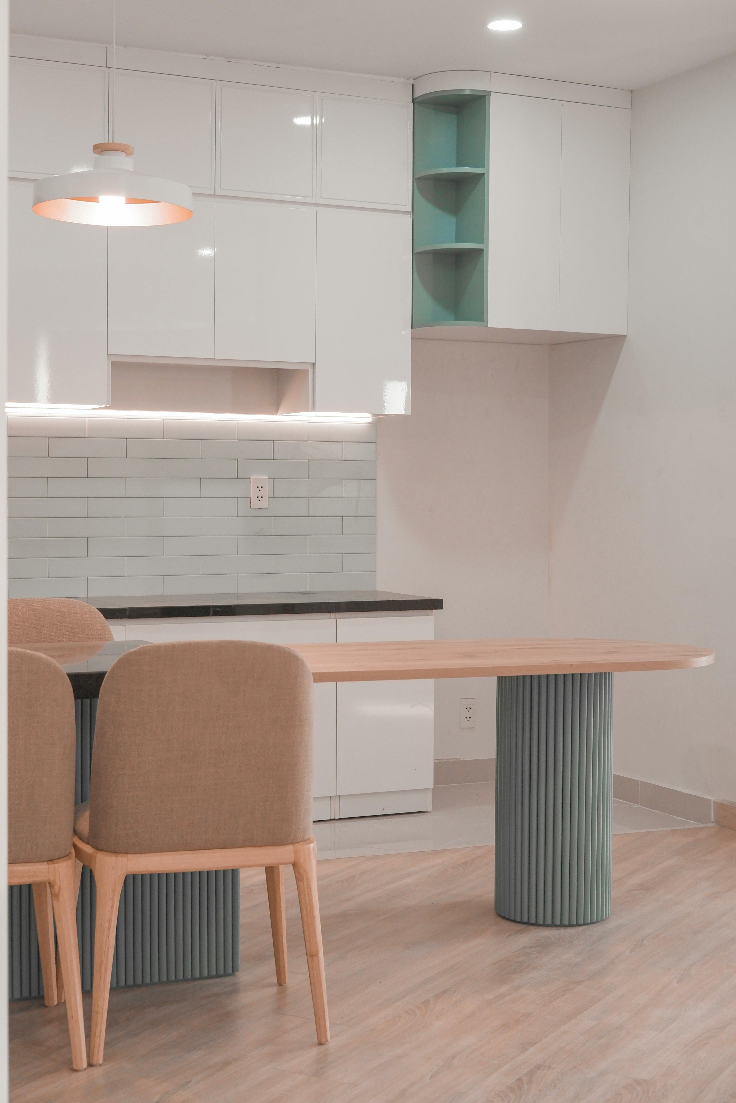 Turned-off Pendant Lamp · Free Stock Photo