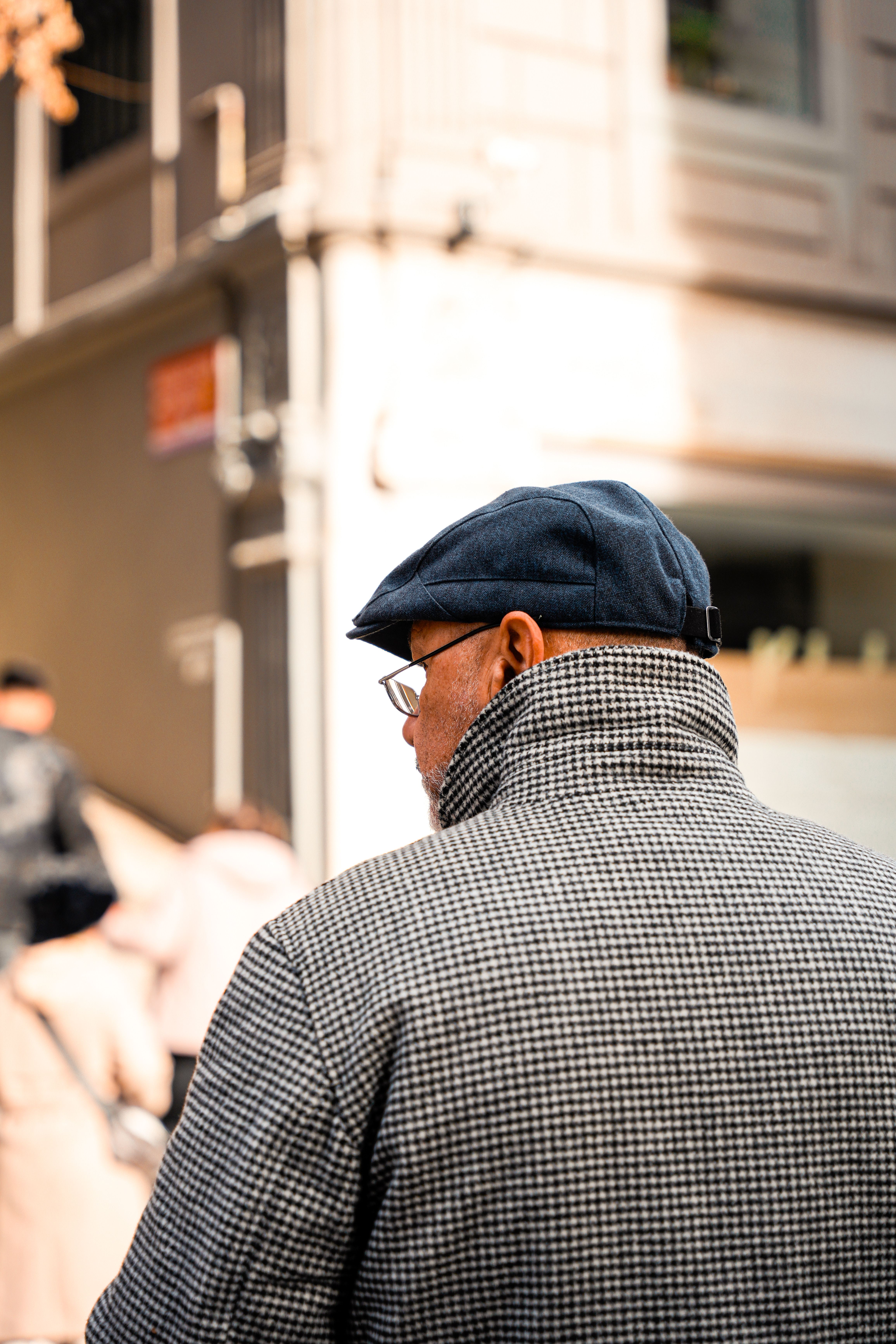 Man in Flat Cap and Coat · Free Stock Photo