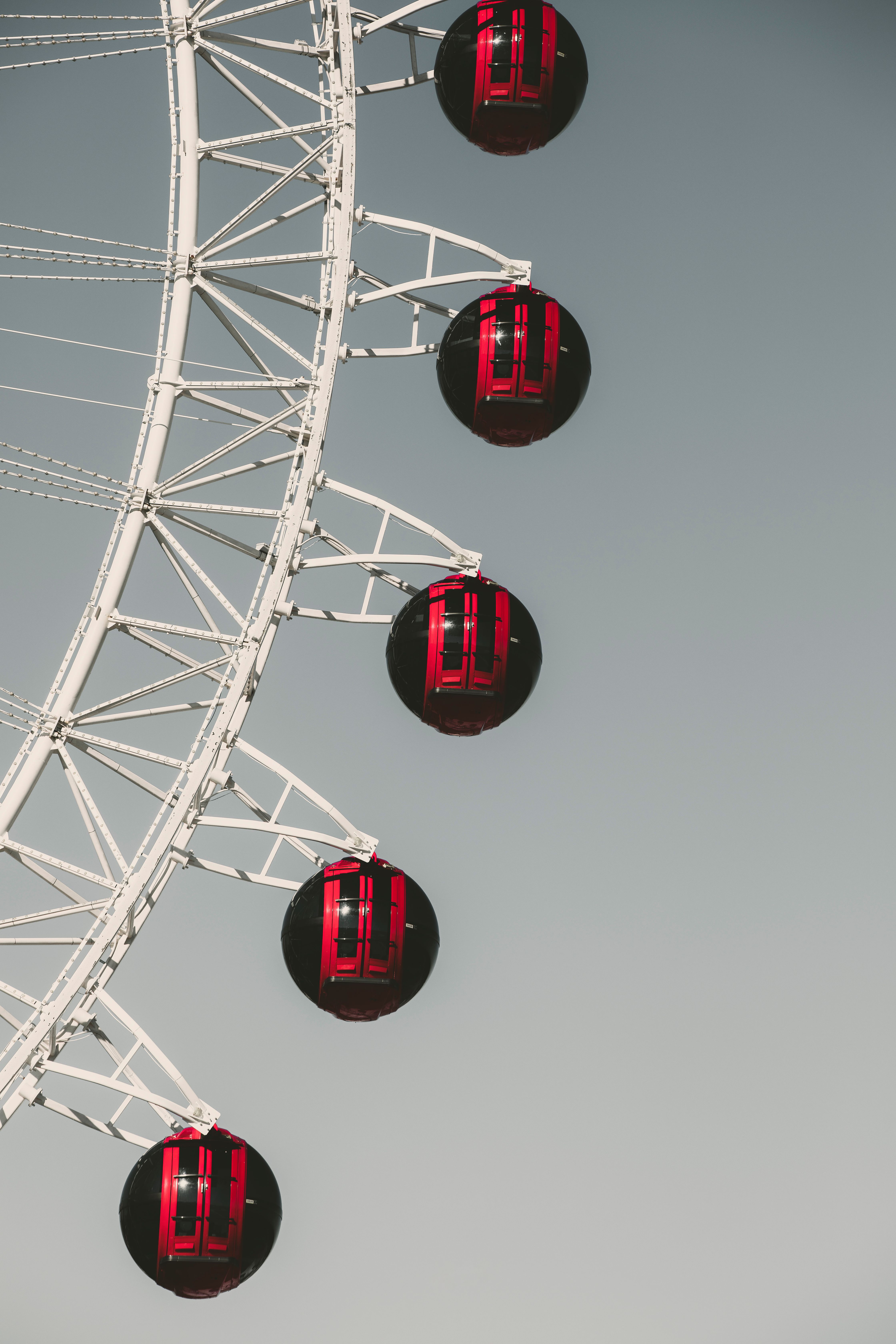 Spherical Capsules of a Ferris Wheel · Free Stock Photo