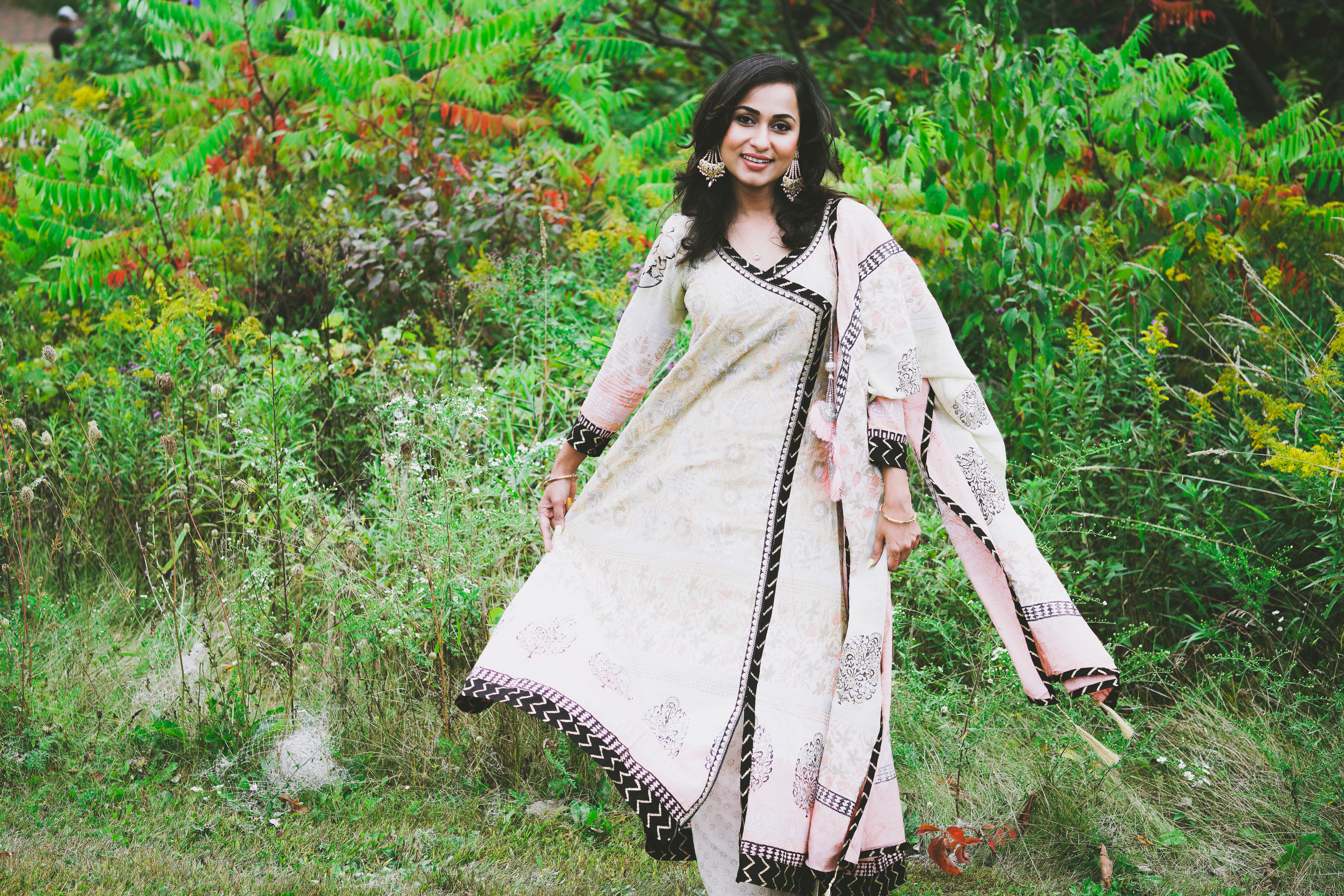 Traditional Dress Of Qatar Photos, Download The BEST Free Traditional ...