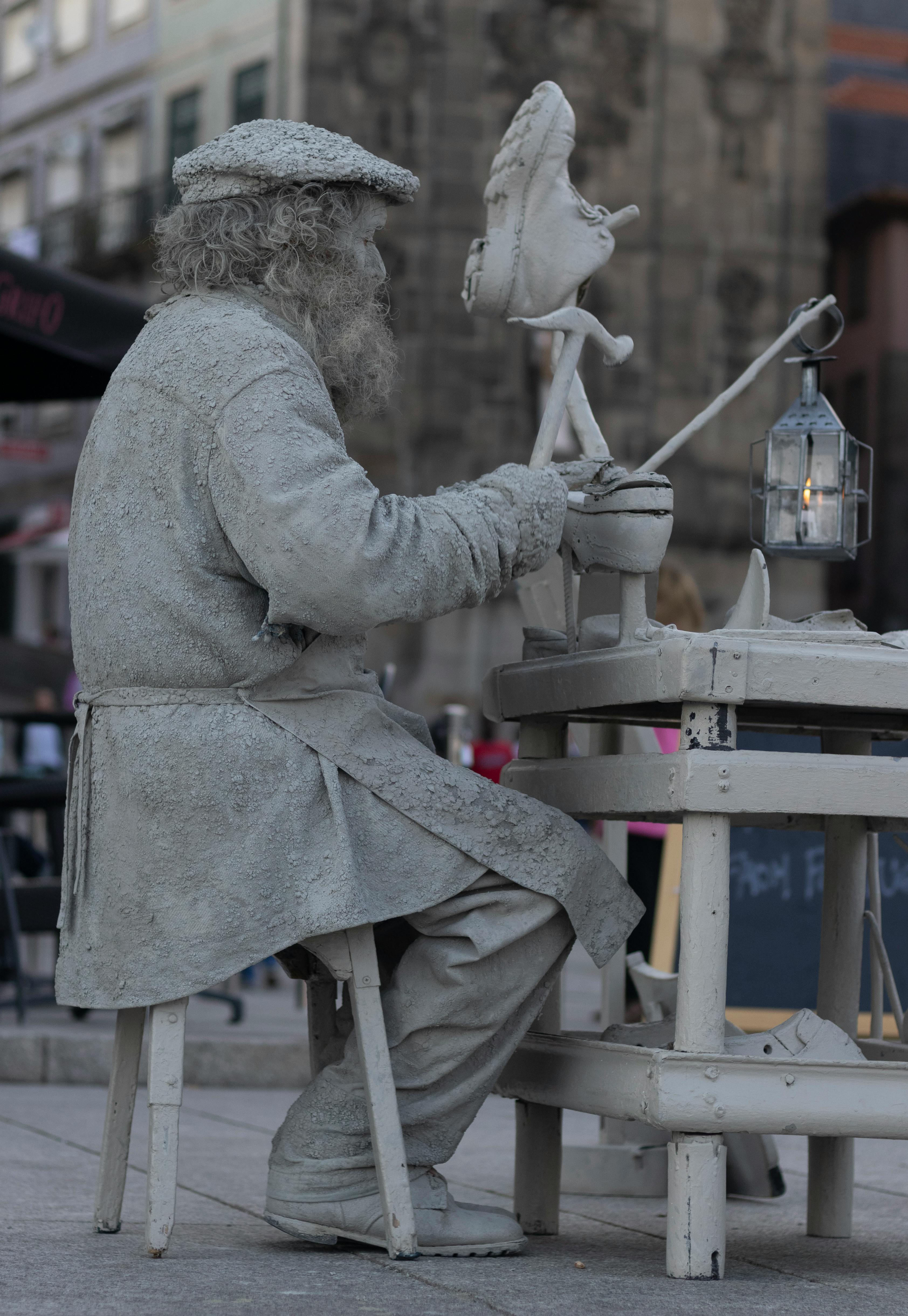 Living Statue Performer in Porto · Free Stock Photo