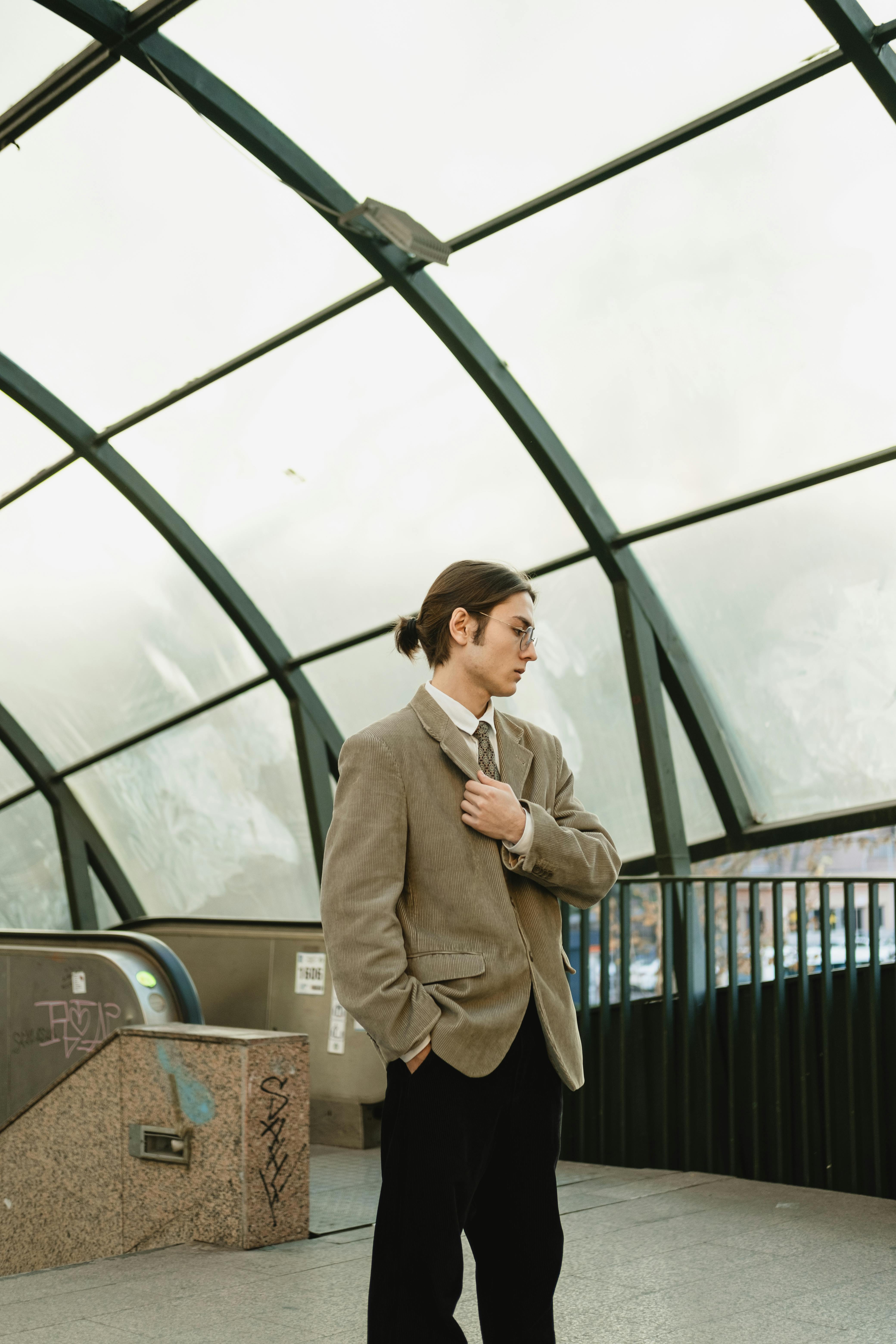 Office Worker Photos, Download The BEST Free Office Worker Stock Photos ...