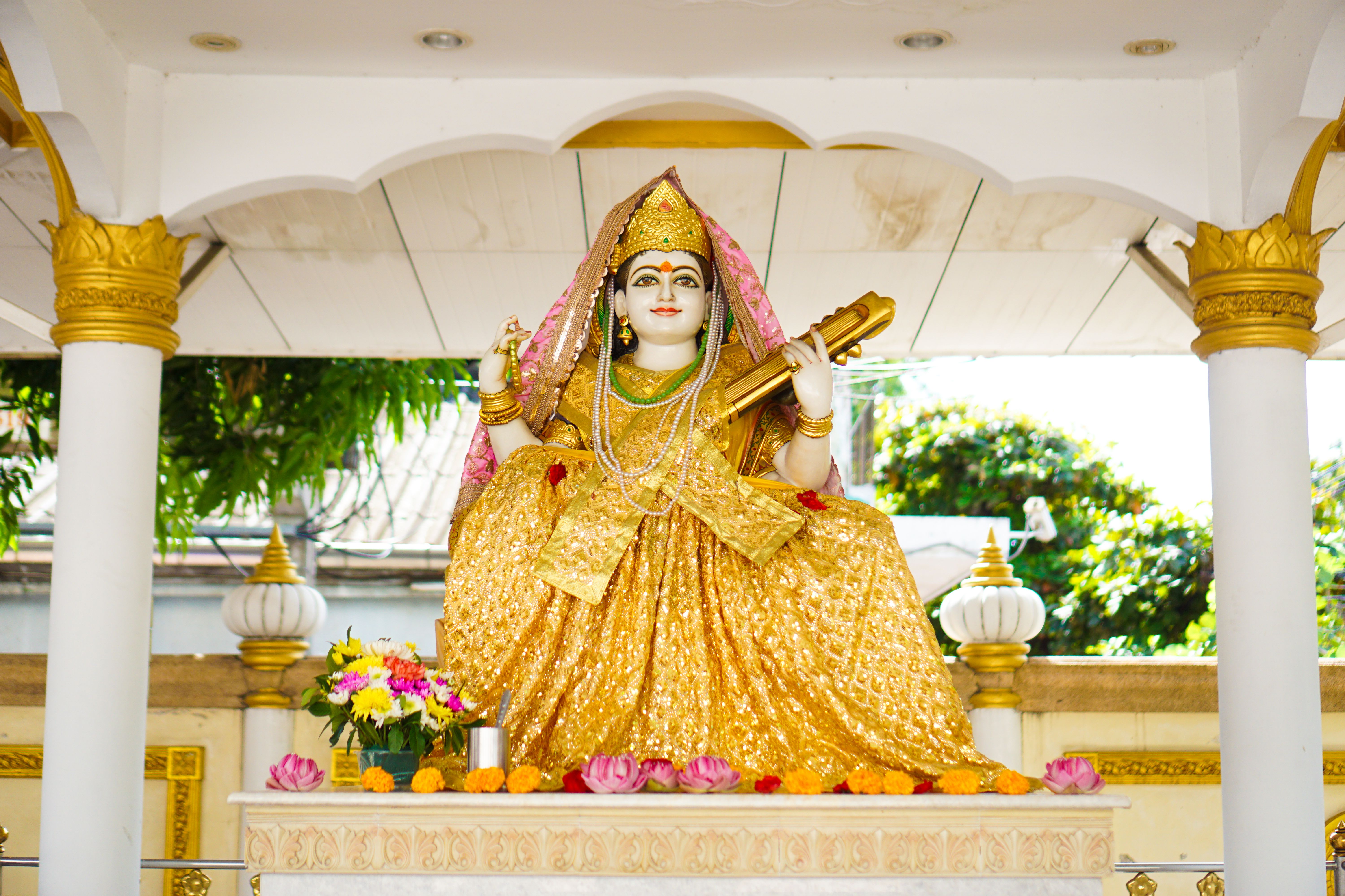 Golden Figure of Goddess · Free Stock Photo