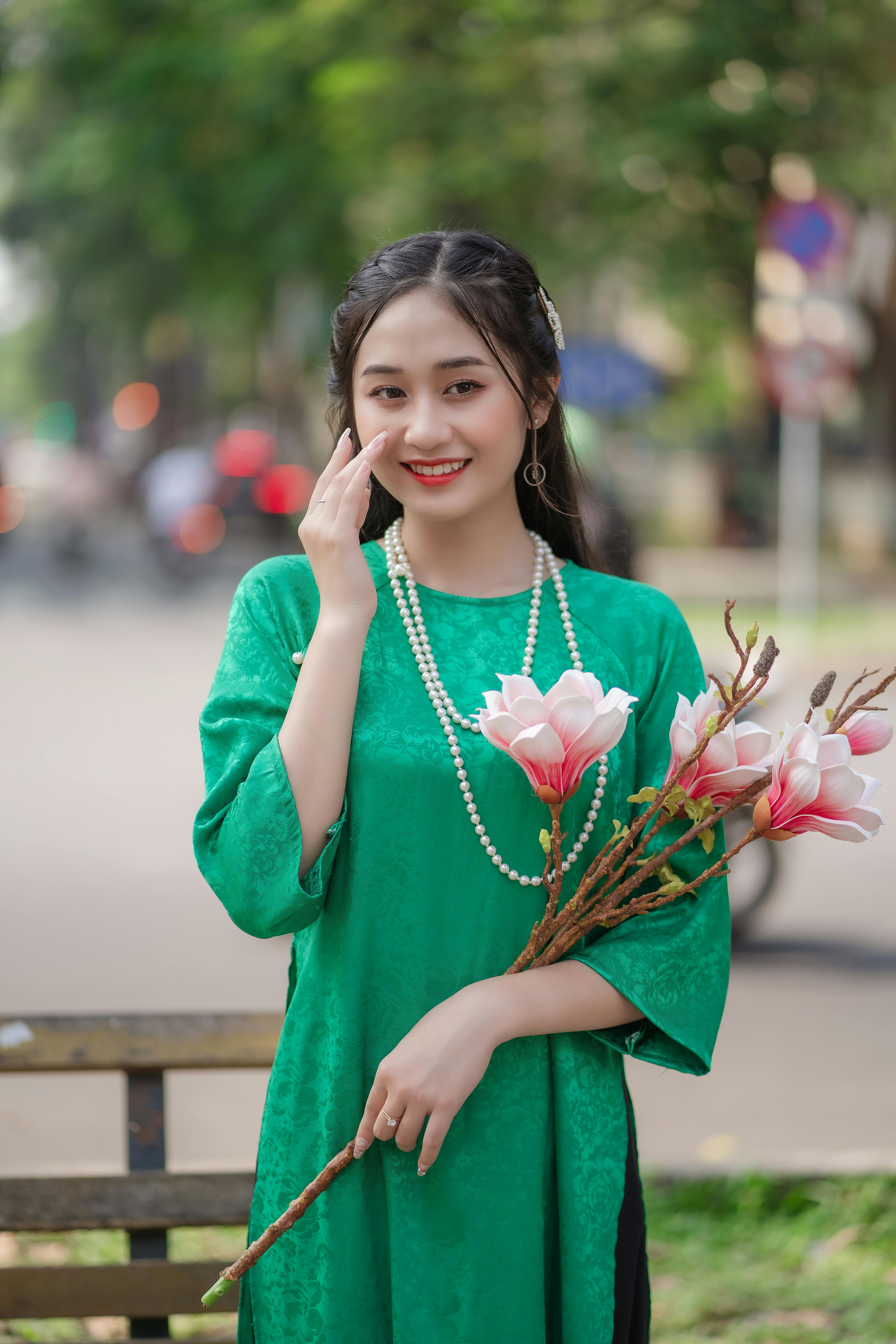 Smiling Asians Photos, Download The BEST Free Smiling Asians Stock ...