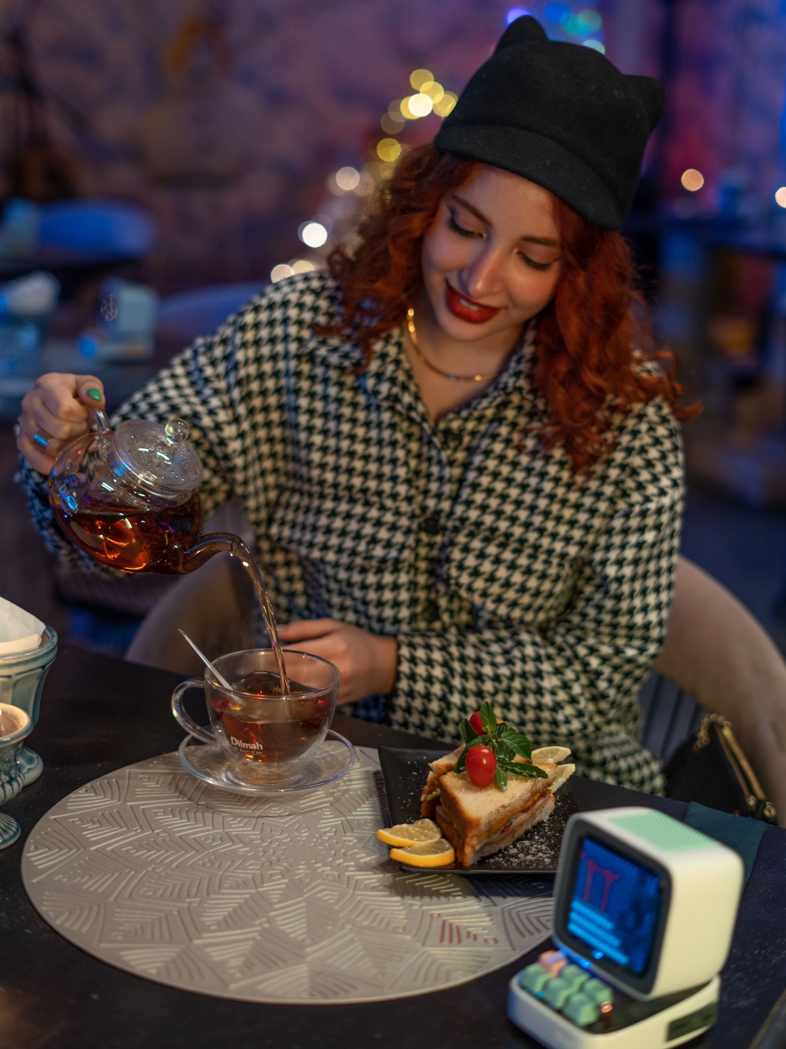 Pouring Tea Photos, Download The BEST Free Pouring Tea Stock Photos ...