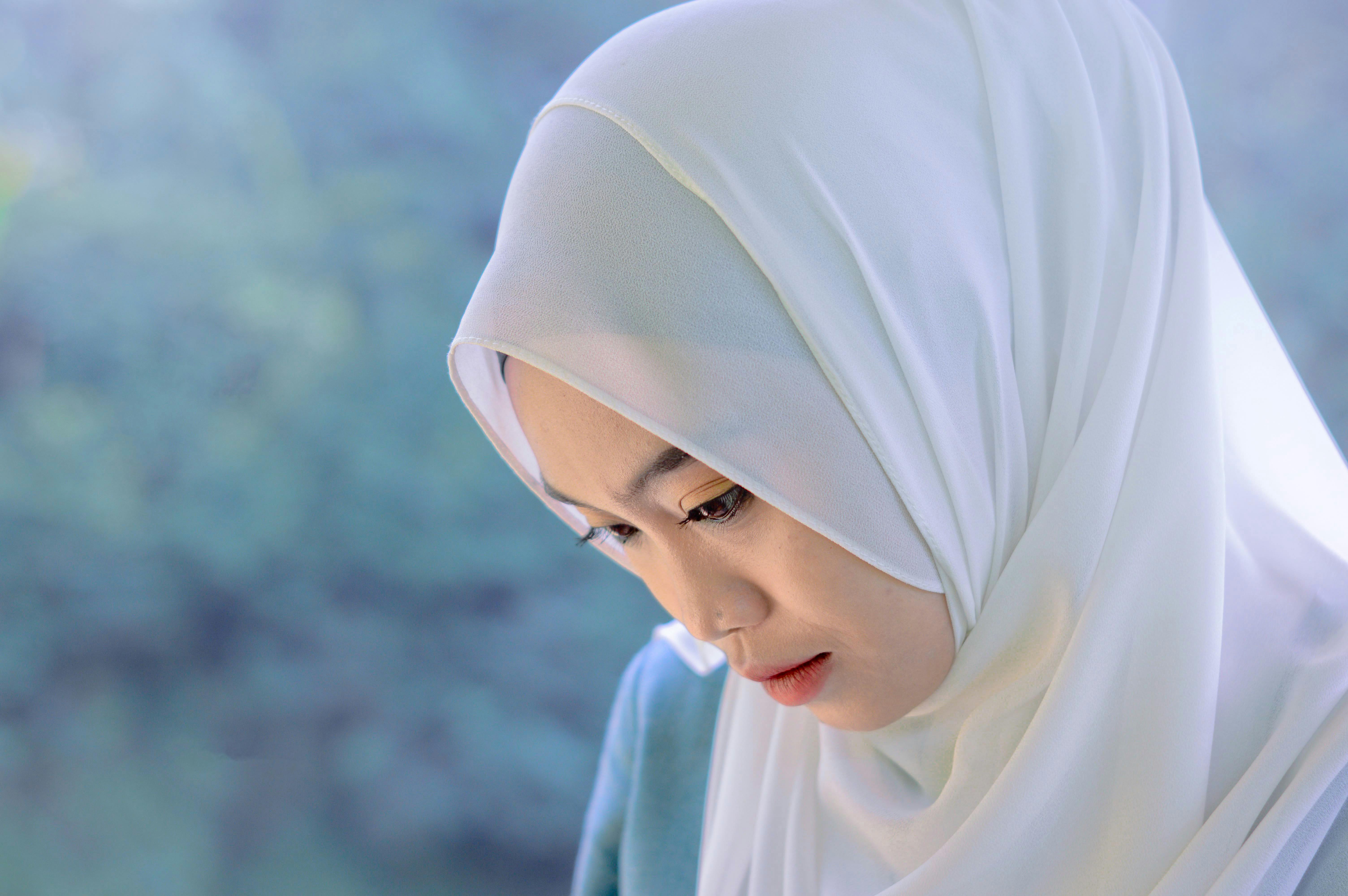 Portrait of Woman in Hijab · Free Stock Photo