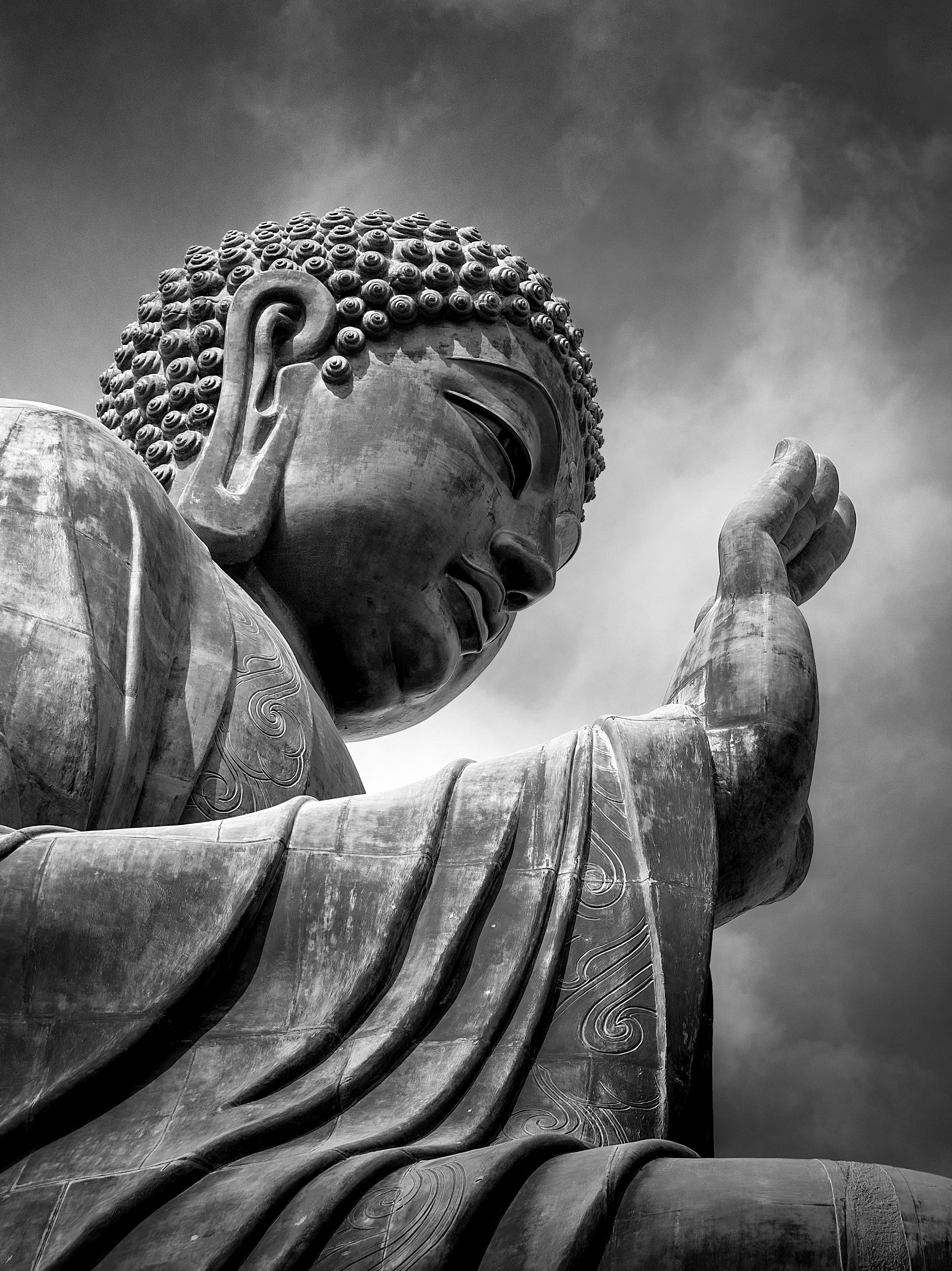 Esta Es La Estatua De Tian Tan (Gran Buda) En El Monasterio Po Lin En ...