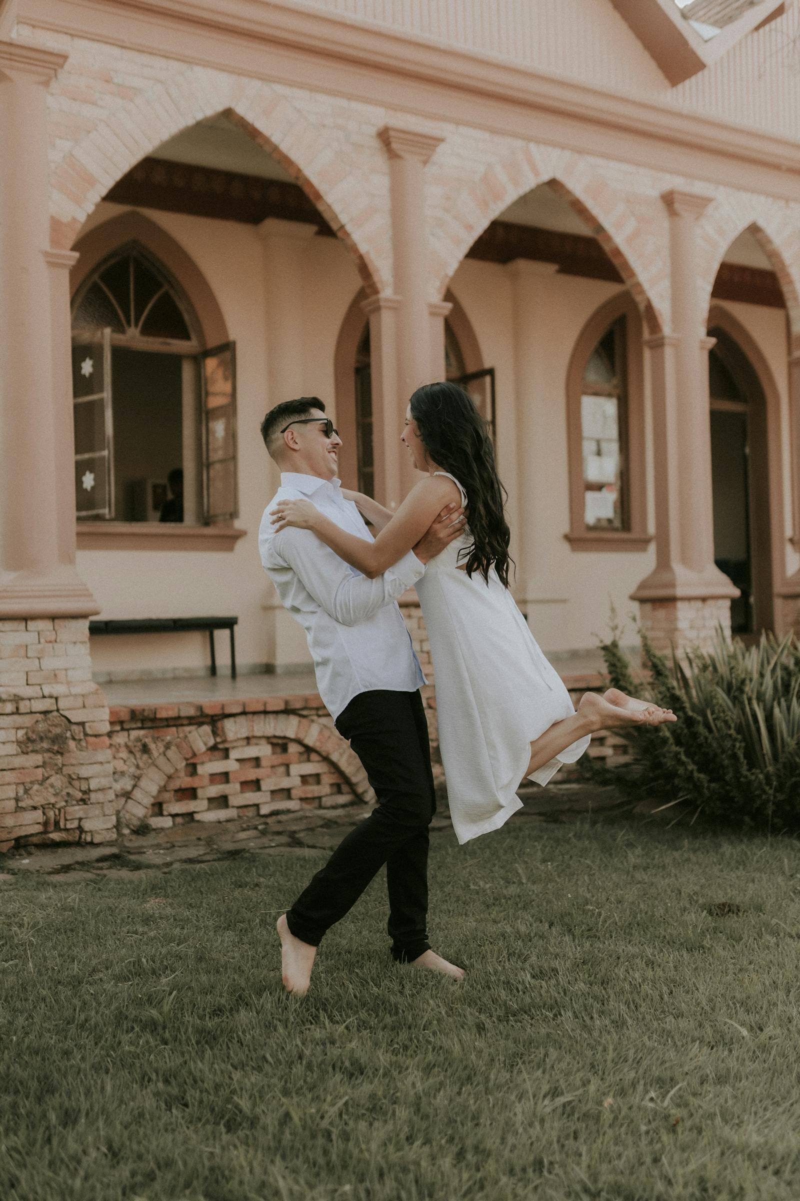 Man Picking Up Woman Photos, Download The BEST Free Man Picking Up ...