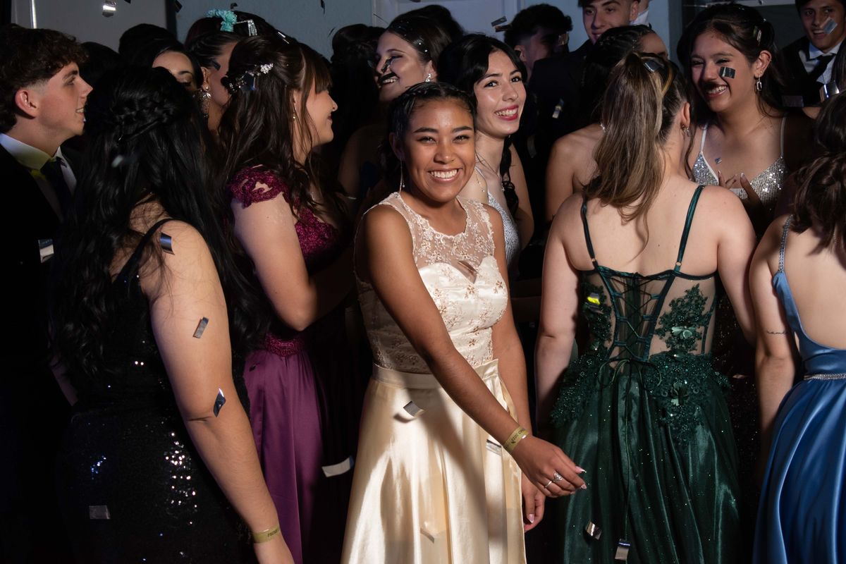 Prom Group Photo Photos, Download The BEST Free Prom Group Photo Stock ...