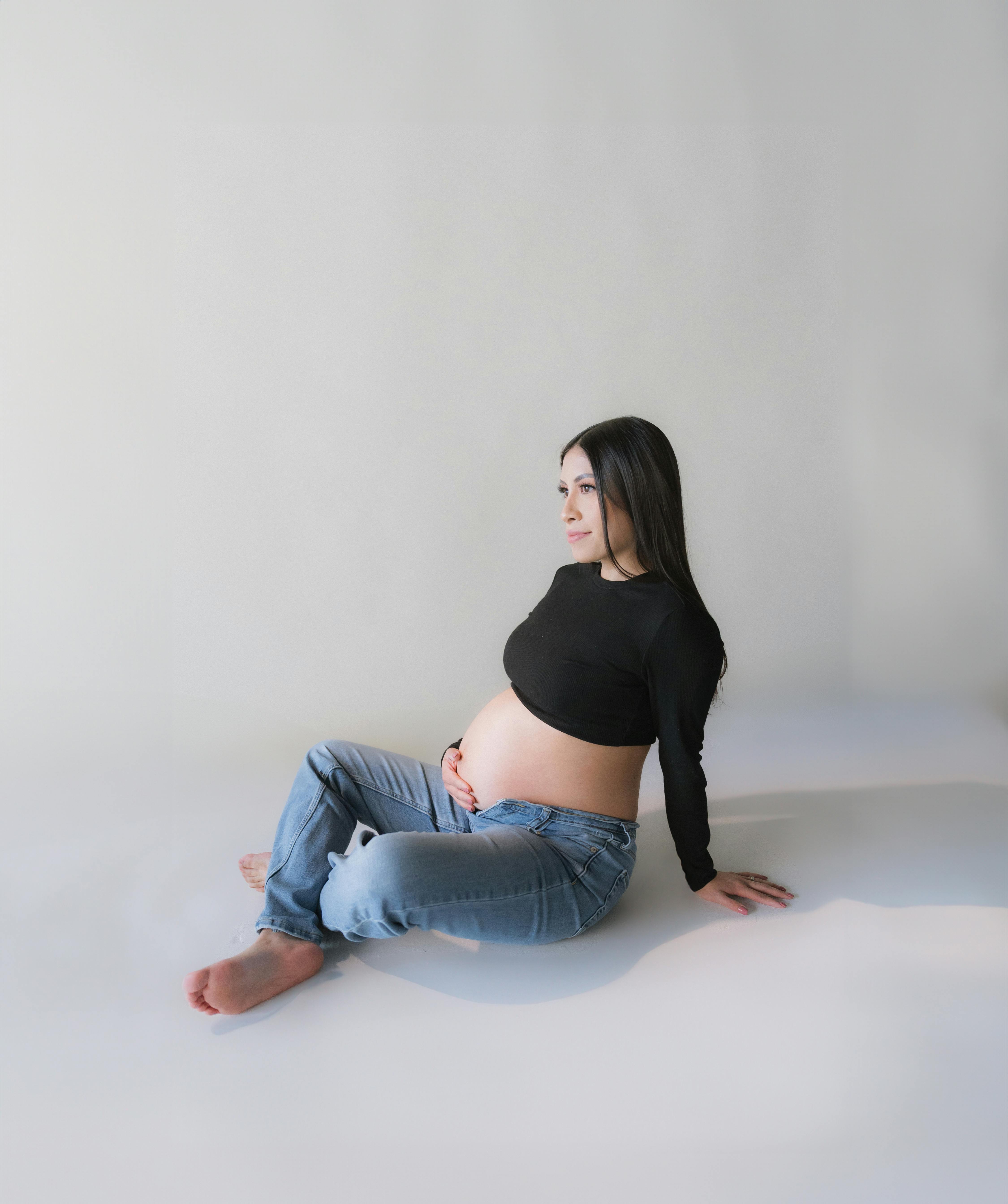 Multicultural Pregnancy Photos, Download The BEST Free Multicultural ...