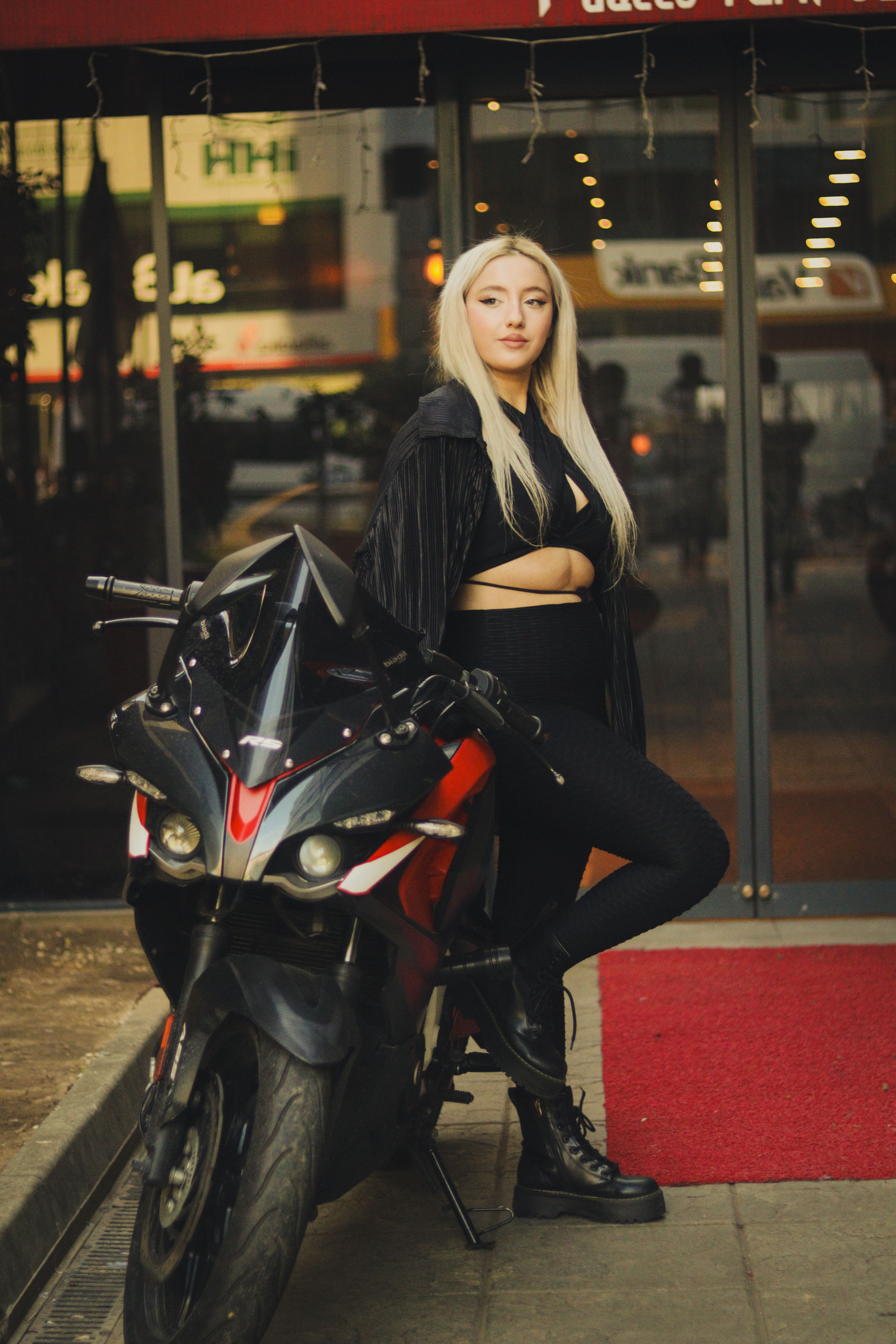 Blonde On A Motorcycle “YoU CAn’T TOuR ON A SoFtAiL”