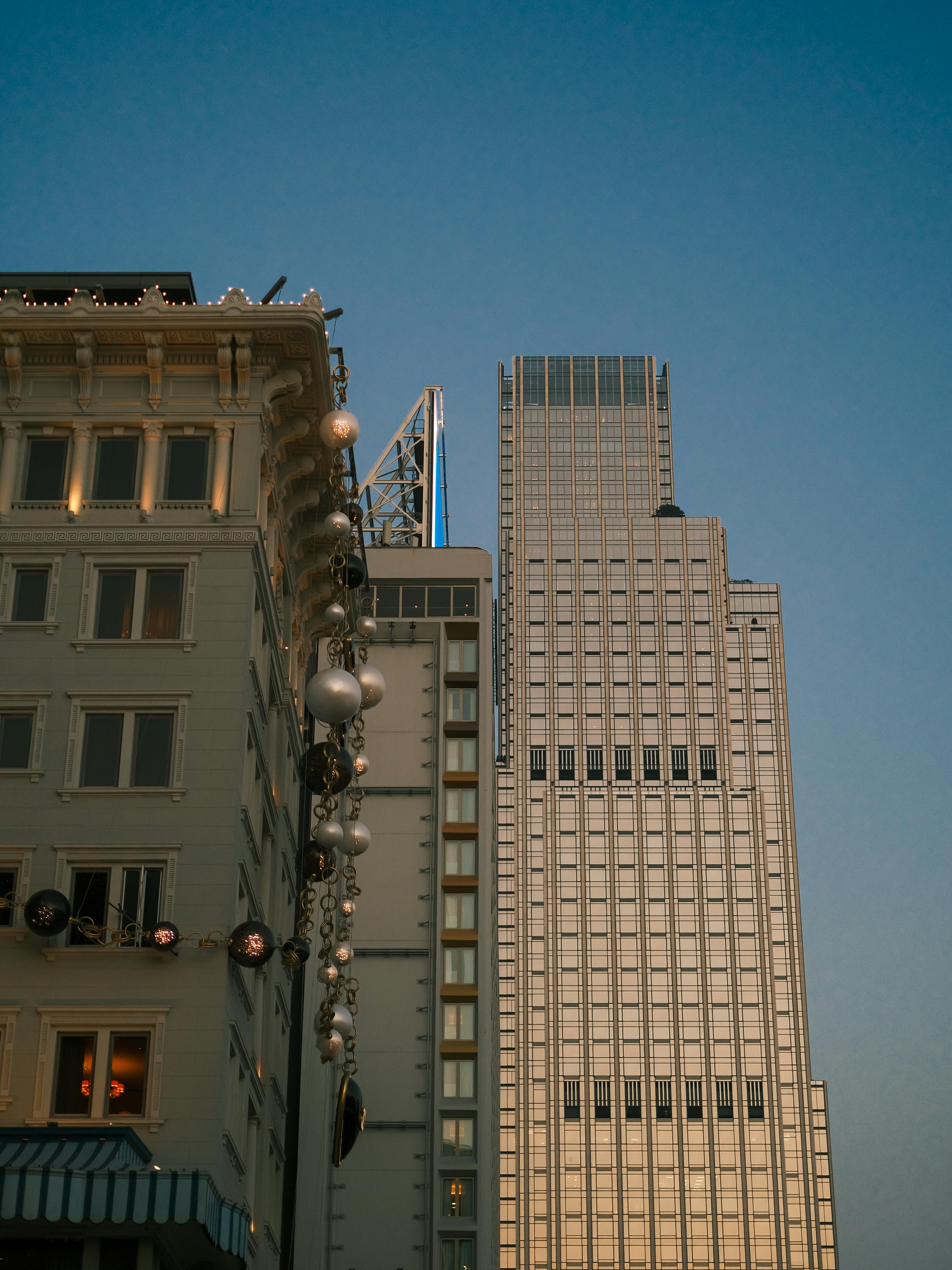 Skyscraper at Disk, Victoria Dockside, Hong Kong · Free Stock Photo