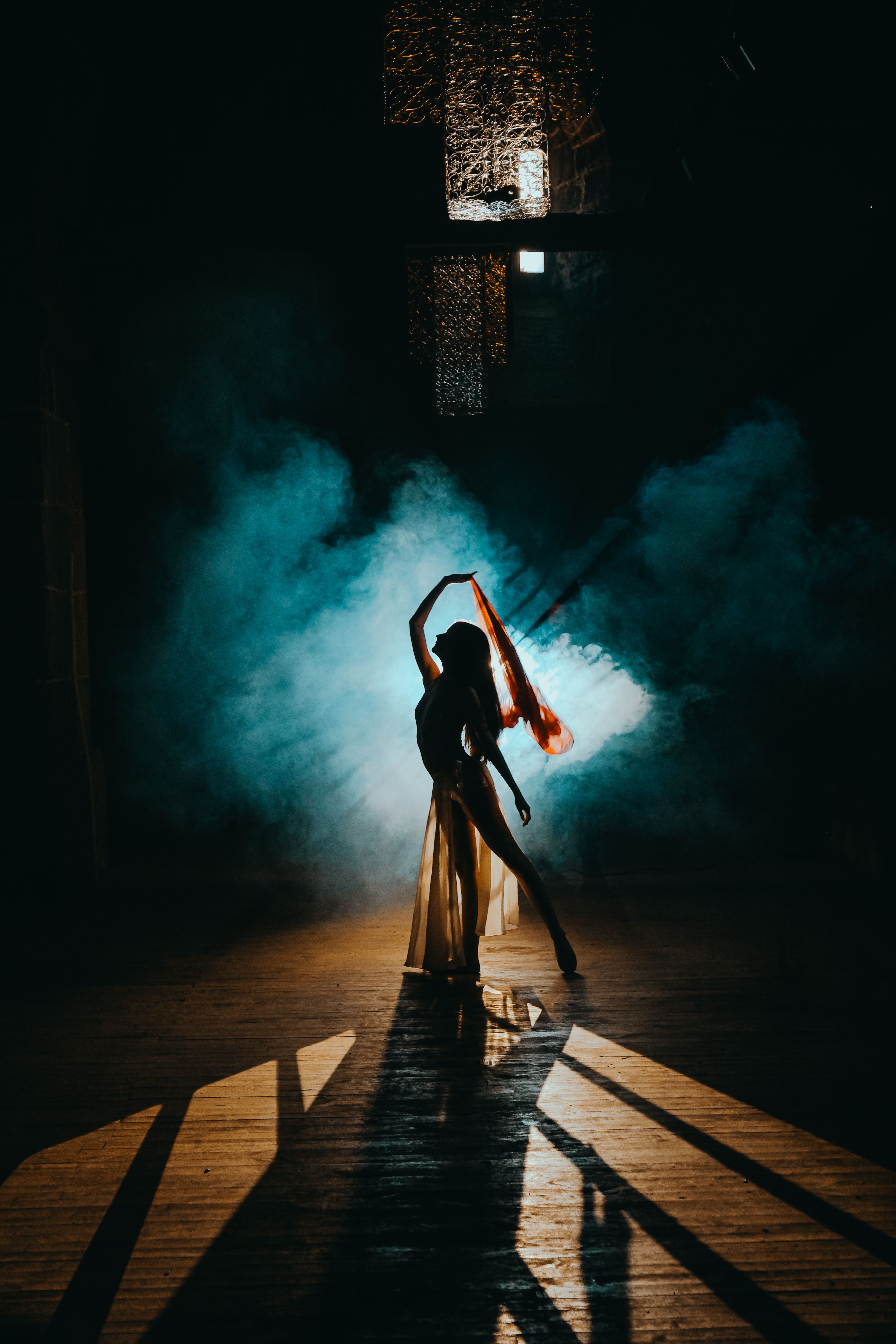 Dancer In Spotlight Photos, Download The BEST Free Dancer In Spotlight ...